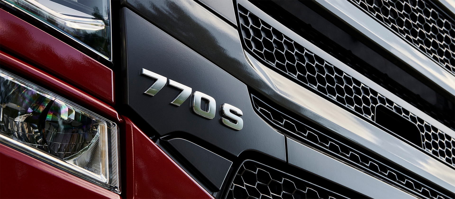 2020: New V8 range provides ultimate power | Scania Group