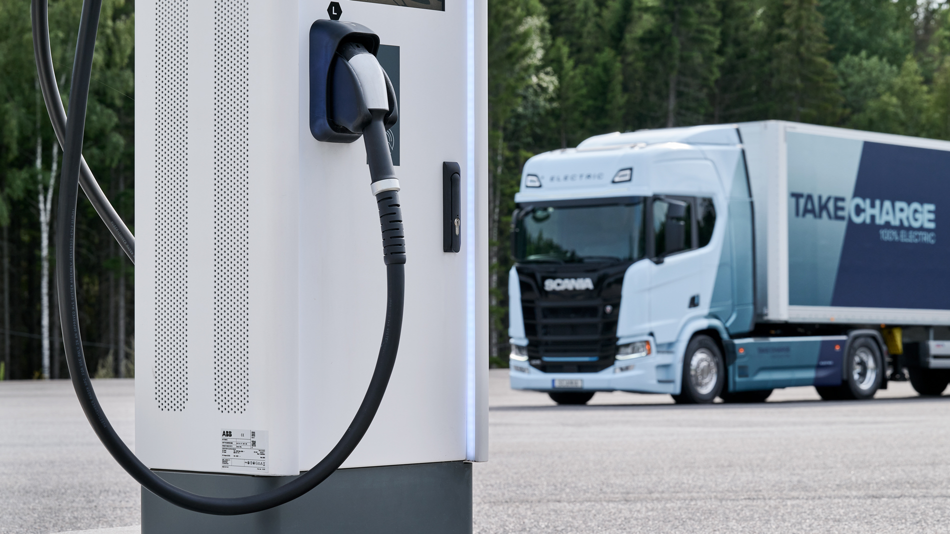 Charging solutions for electric trucks and buses | Scania Group