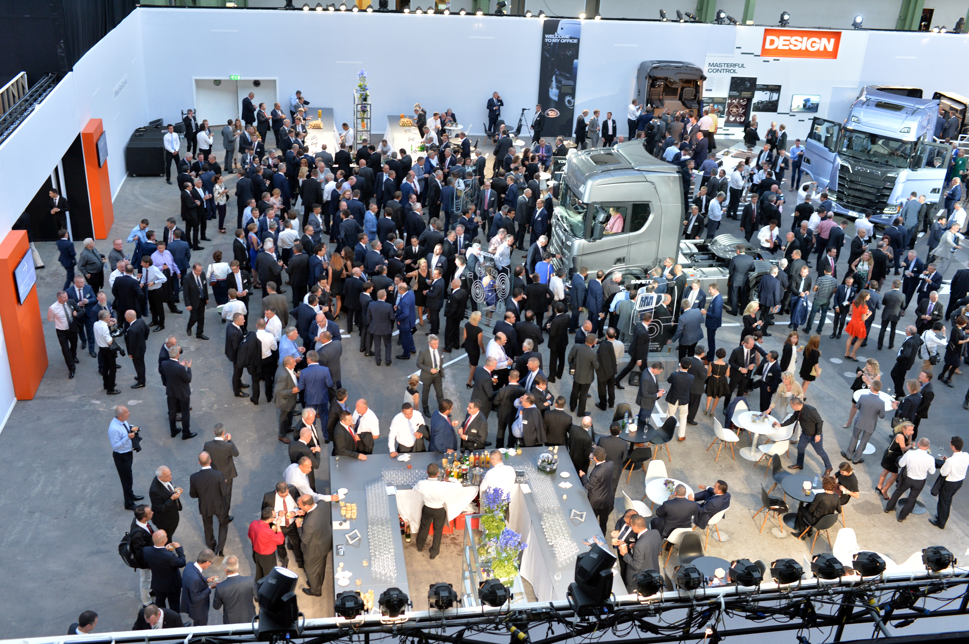Grandiose birth of a new Scania | Scania Group