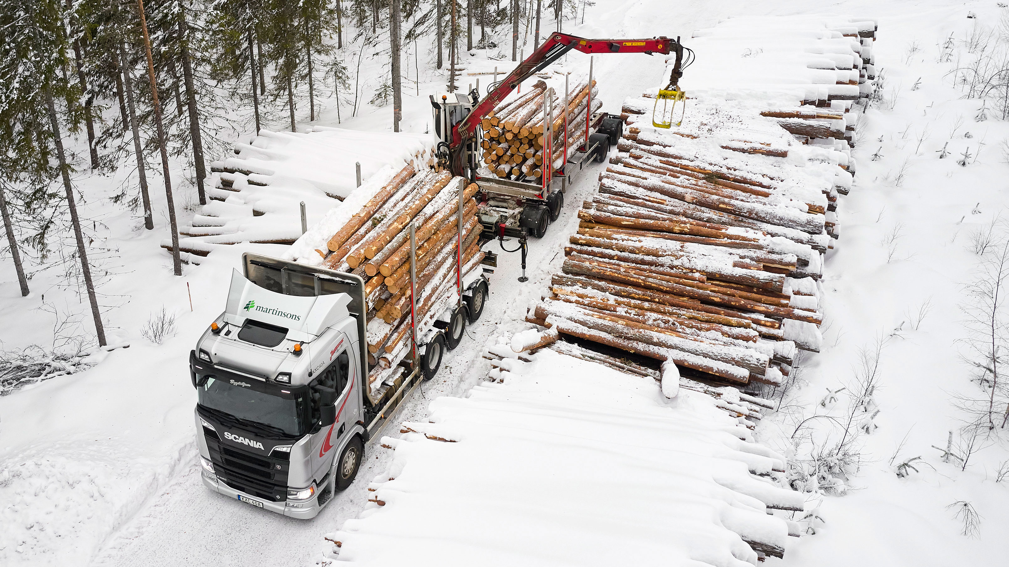 Faster, safer and more cost-efficient V8 with a new gearbox | Scania Group