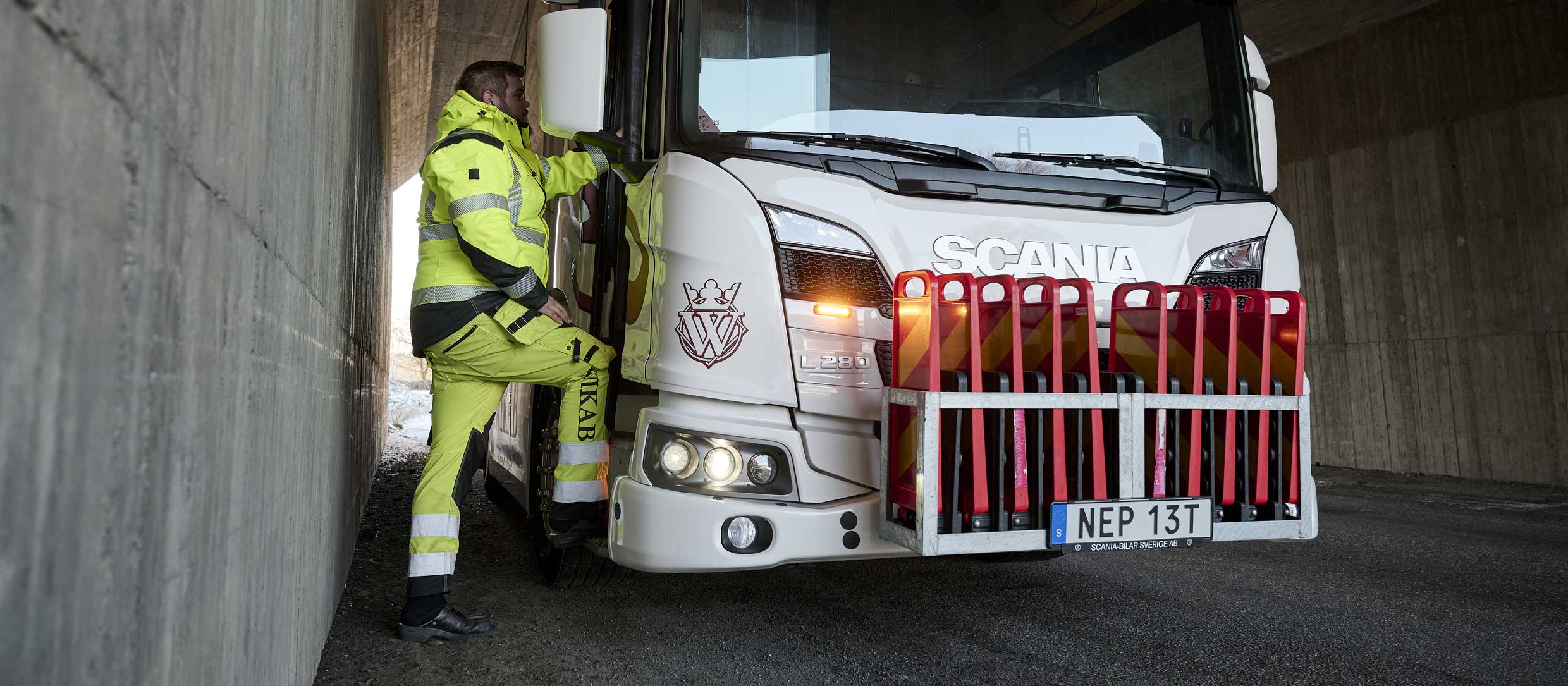 WIKAB chose a Scania L 280 for better safety and comfort | Scania ...