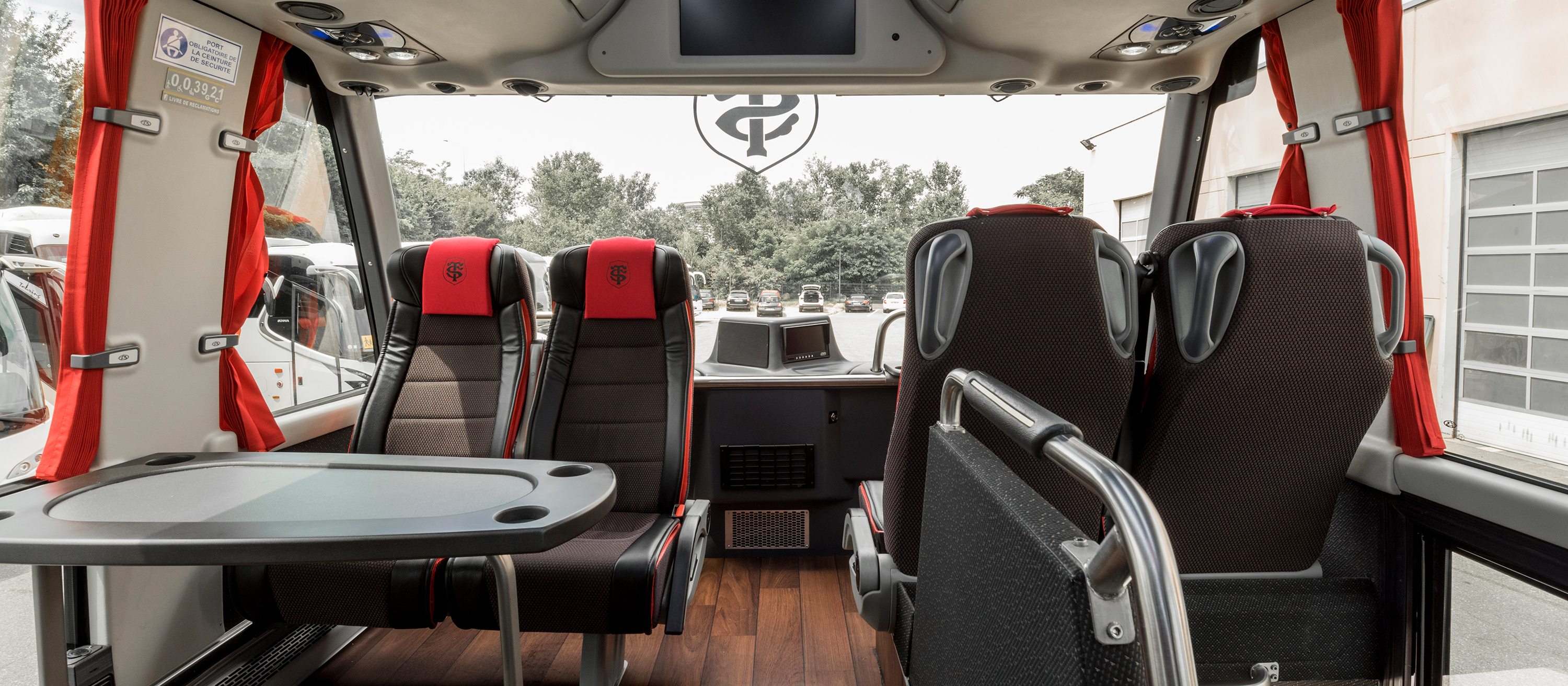 Customised Scania coach for elite rugby team | Scania Group