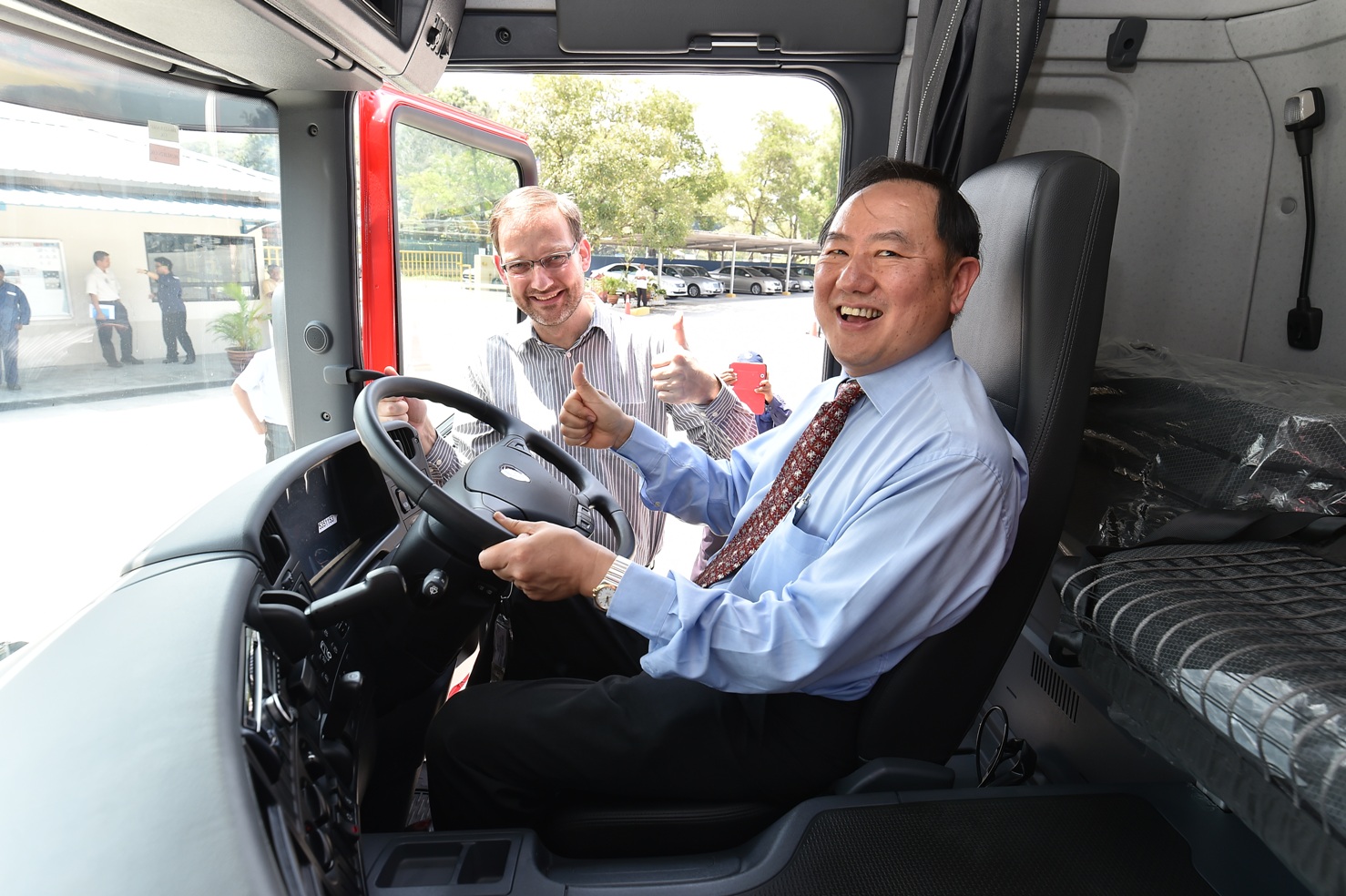 DELIVERY OF SCANIA TRUCKS SIGNALS STRONGER BUSINESS CONFIDENCE | Scania ...