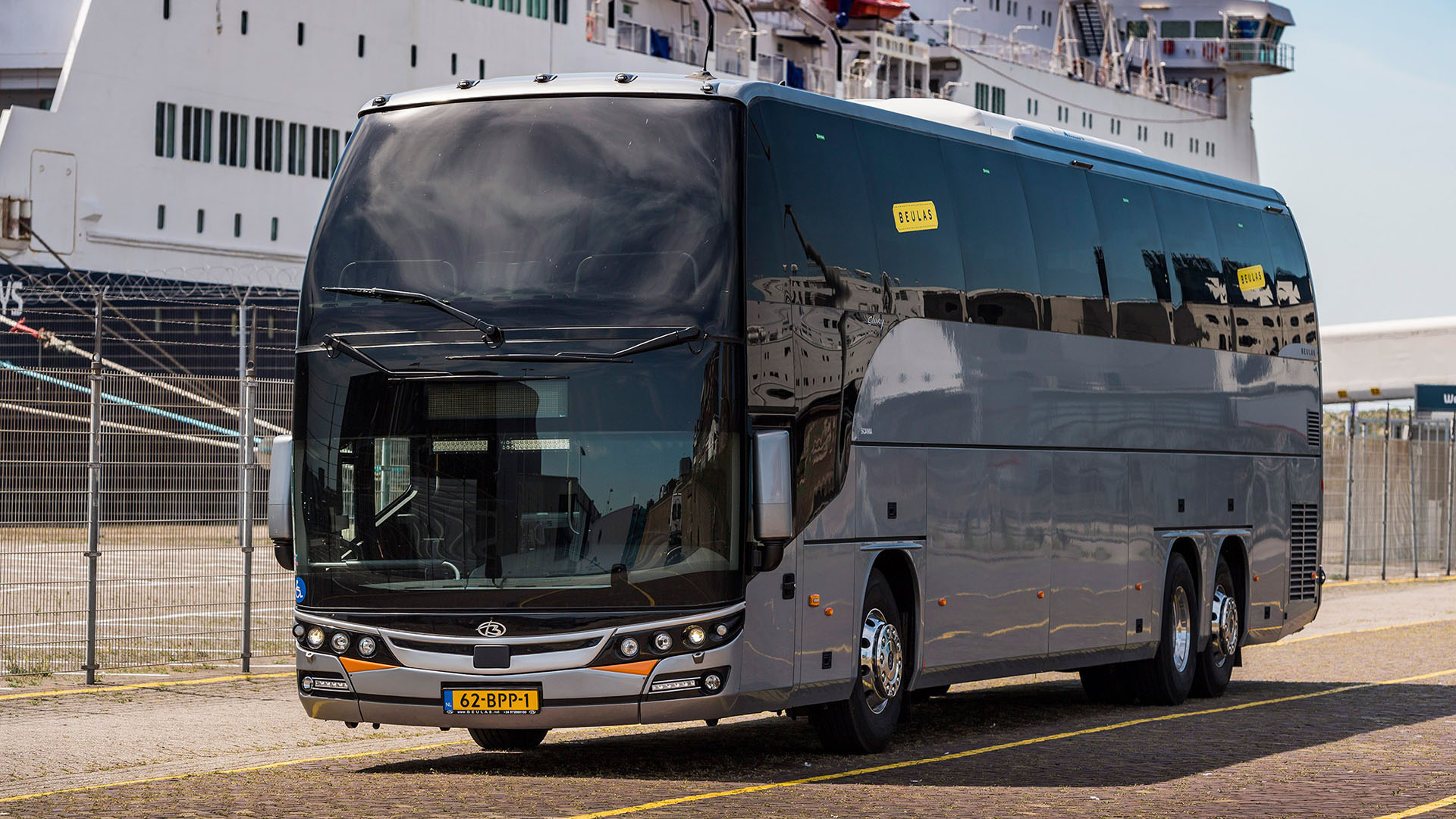 Prachtige Beulas Glory op Scania chassis voor Peter van der Meer ...