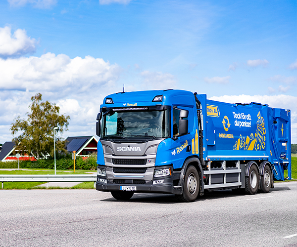 Renall-isi-imbunatateste-flota-cu-camioane-de-gunoi-complet-electrice ...