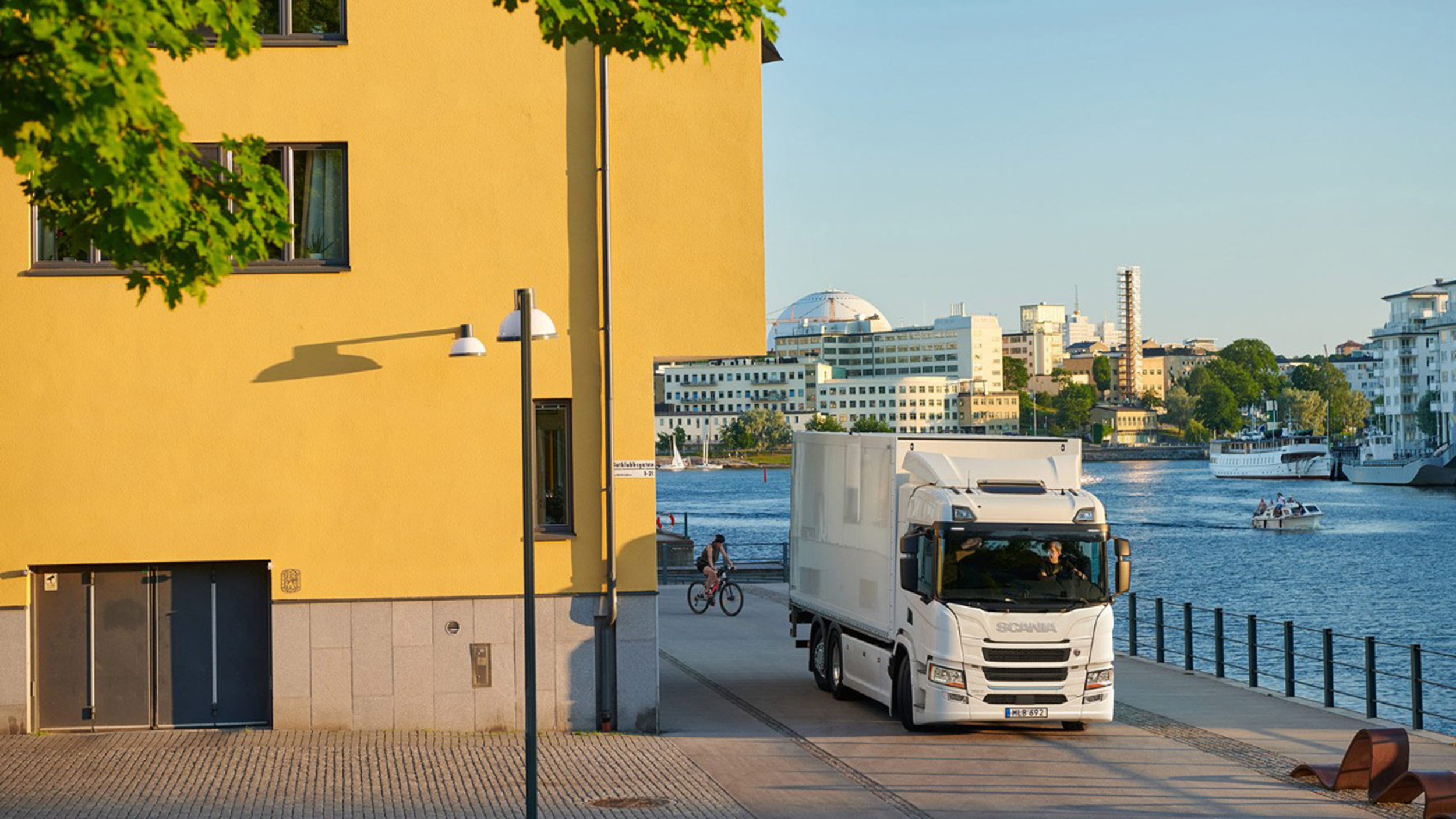 Mijlpaal in Scania's elektrificatie - introductie eerste elektrische ...