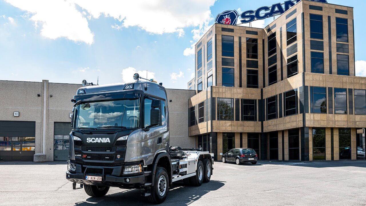 Tweede Scania 6x6 voor zwembadbouwer | Scania België