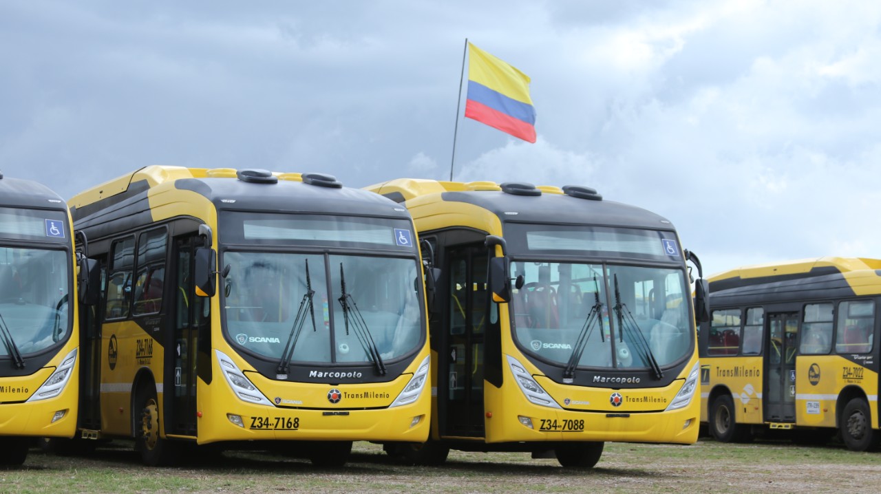 Scania Colombia Hace Entrega de 323 Buses Padrones Para el SITP en ...