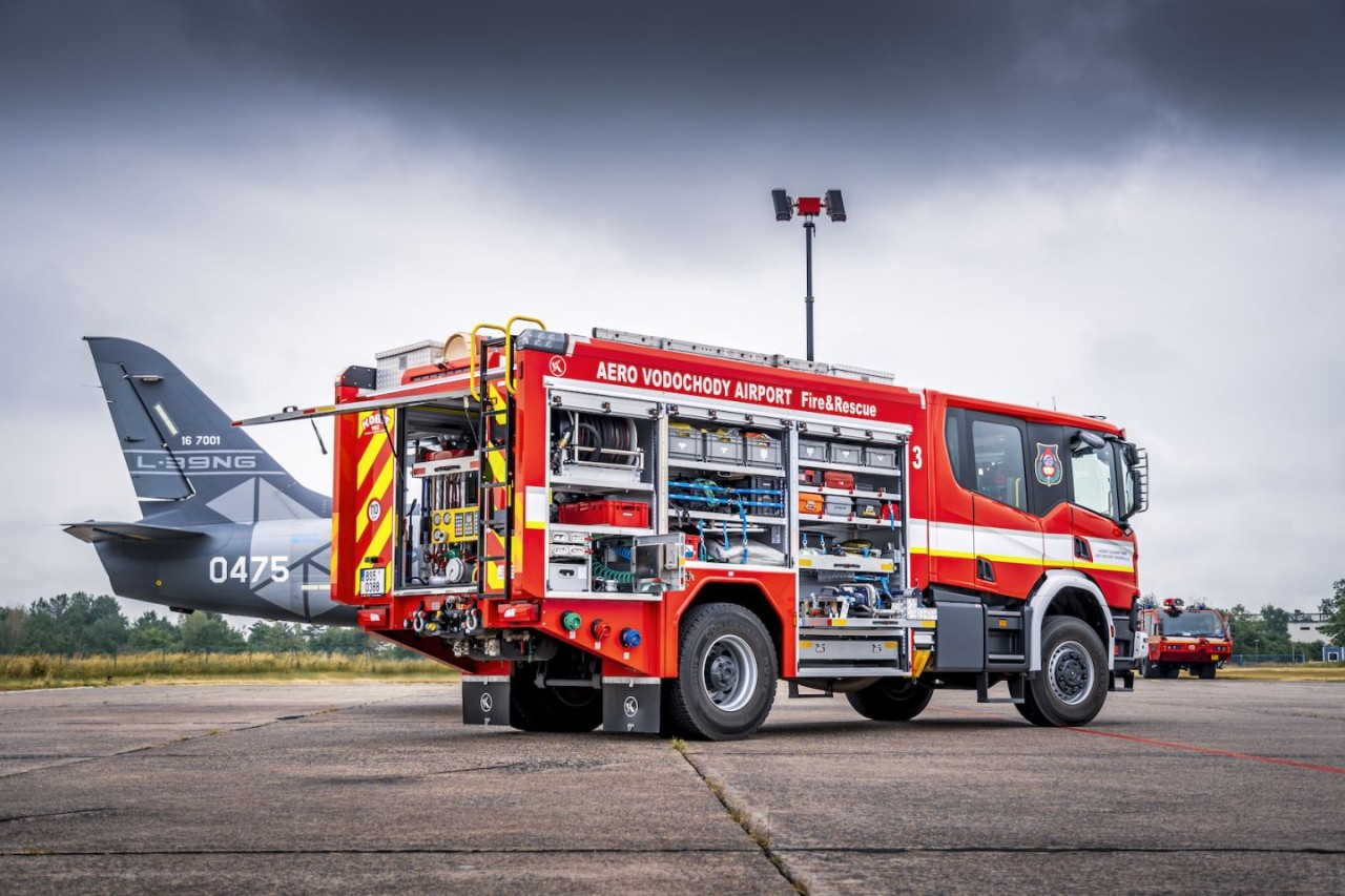 Hasičský speciál Scania pro letiště Praha - Vodochody | Scania Česká ...