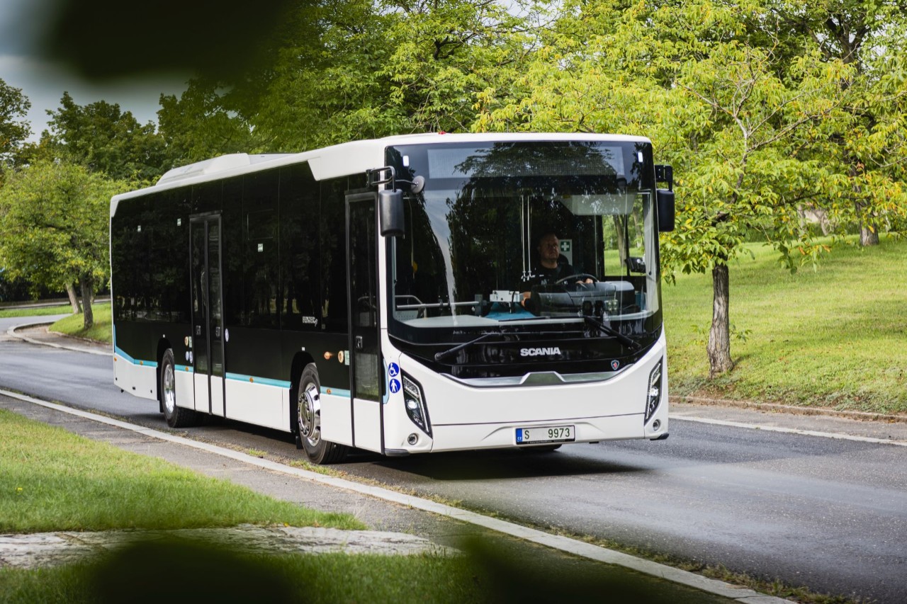 Kvalita za atraktivní cenu: Scania uvádí zcela novou řadu autobusů ...