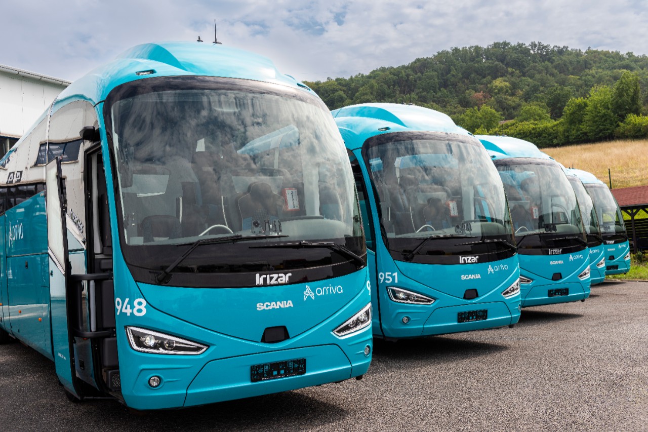 První autobusy s digitálními zrcátky v Česku: Společnost Arriva ...