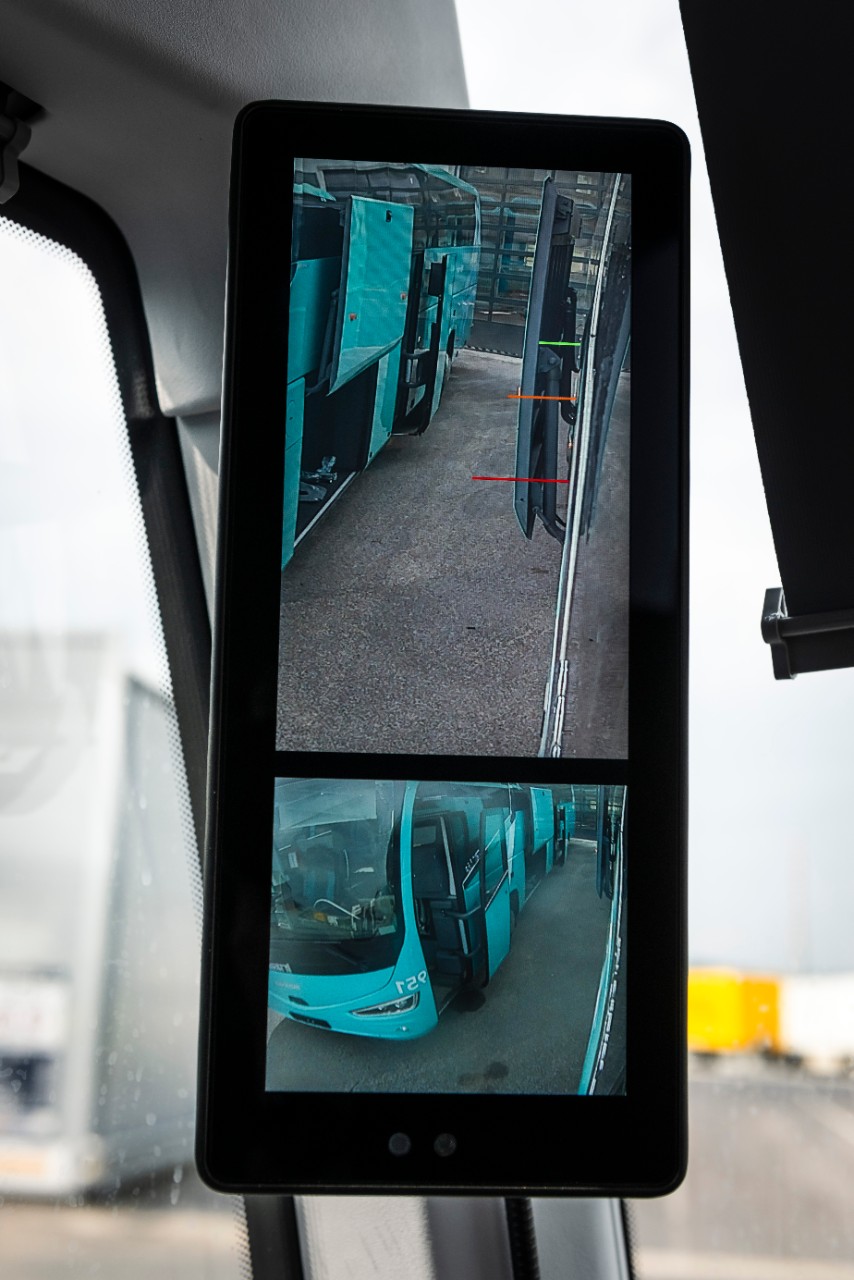 První autobusy s digitálními zrcátky v Česku: Společnost Arriva ...