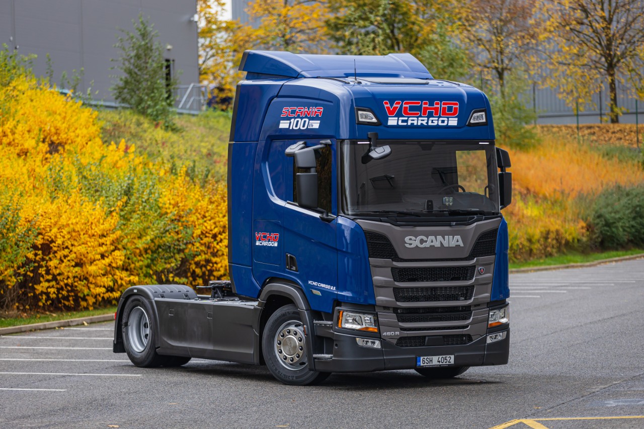 Jubilejní stá Scania pro společnost VCHD Cargo a.s. | Scania Česká ...