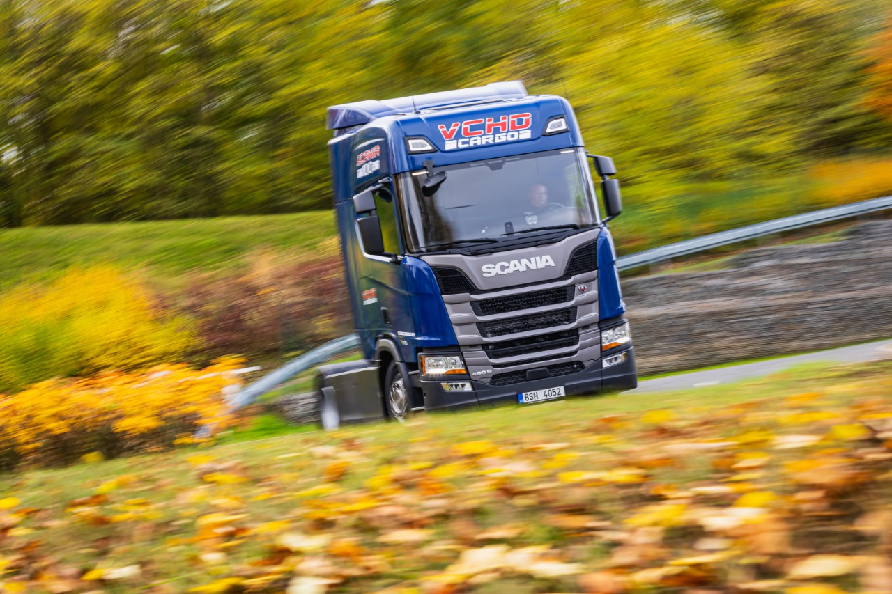 Jubilejní stá Scania pro společnost VCHD Cargo a.s. | Scania Česká ...