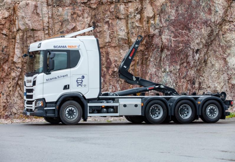 Scania Rentin kuorma-auto mukana penkkarihulinoissa | Scania Suomi