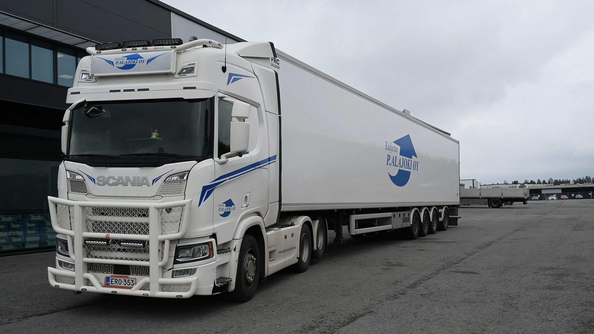 Kuljetus P. Alajoki testasi perävaunun uuden seurantalaitteen | Scania ...
