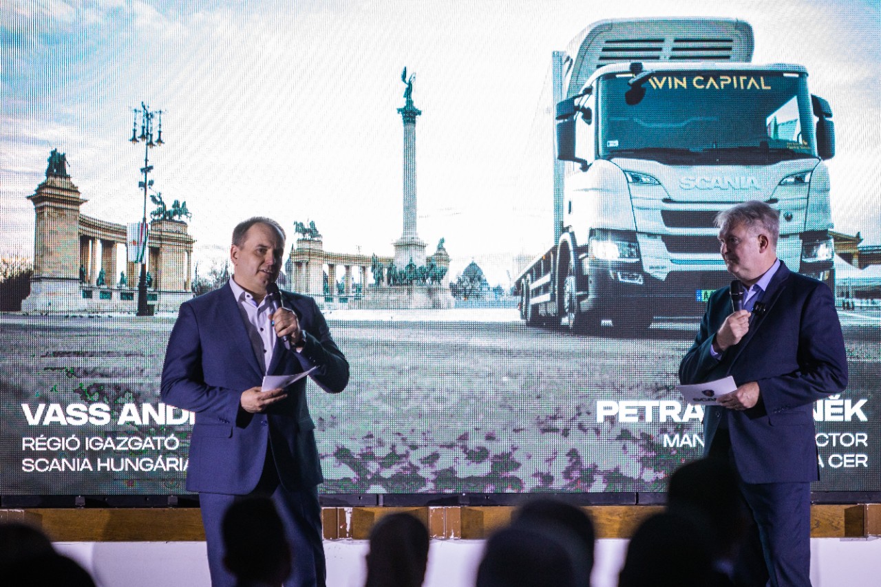 A WIN Capital Kft. ünnepélyesen átvette Magyarország első teljesen ...