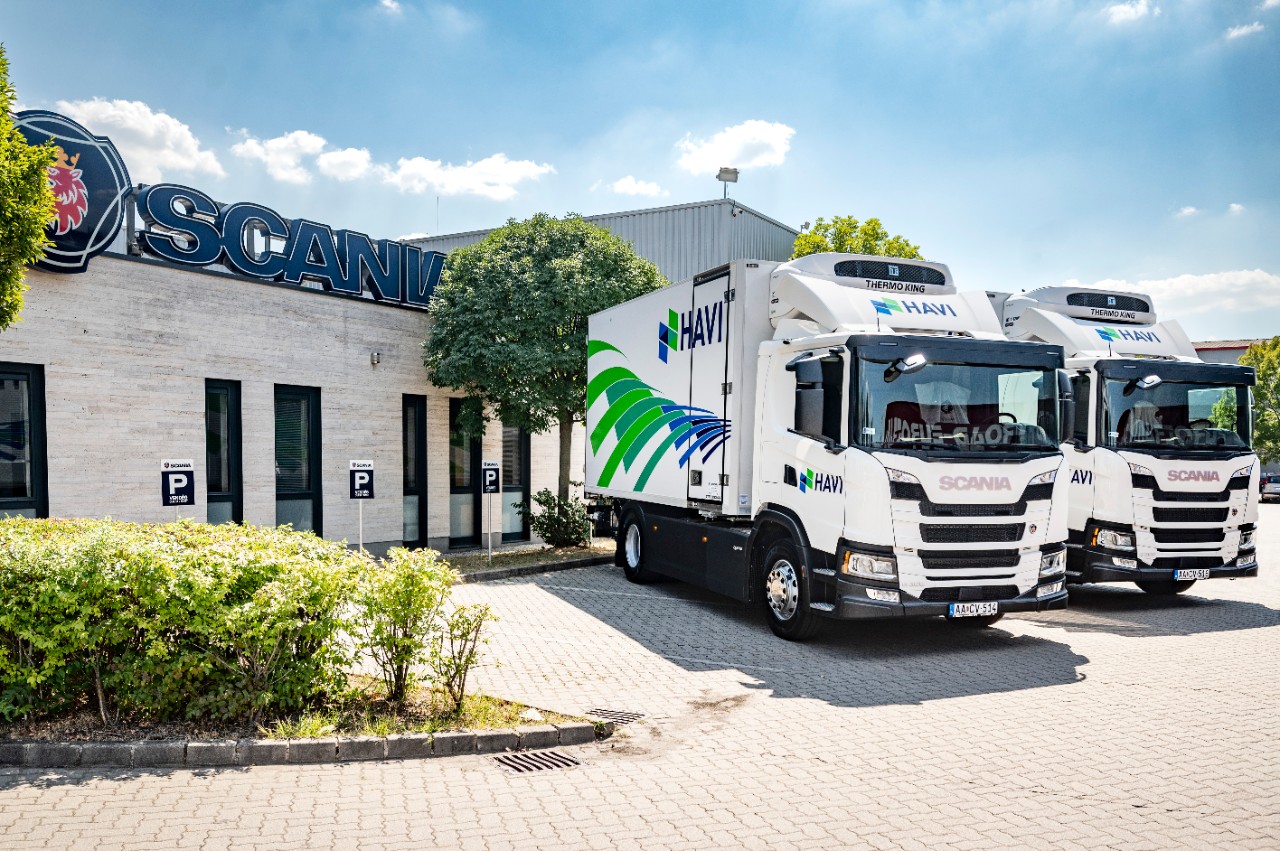 Forgalomba álltak hazánk első hibrid Scaniái | Scania Magyarország