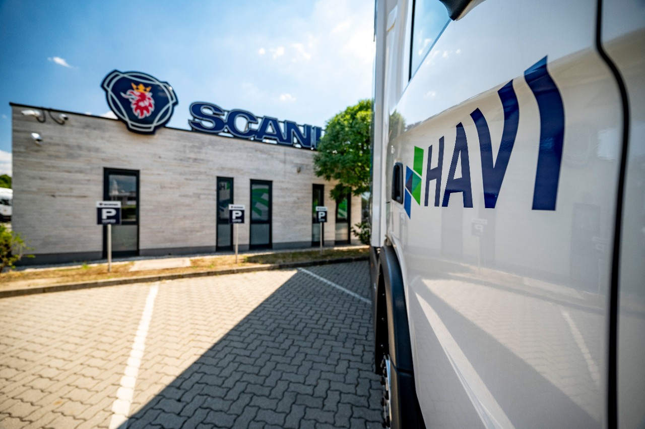Forgalomba álltak hazánk első hibrid Scaniái | Scania Magyarország