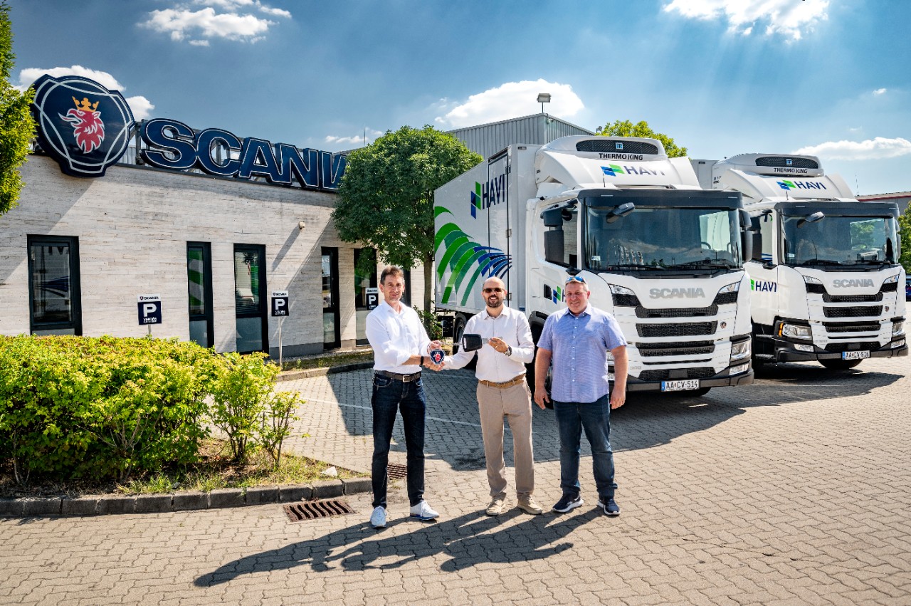 Forgalomba álltak hazánk első hibrid Scaniái | Scania Magyarország