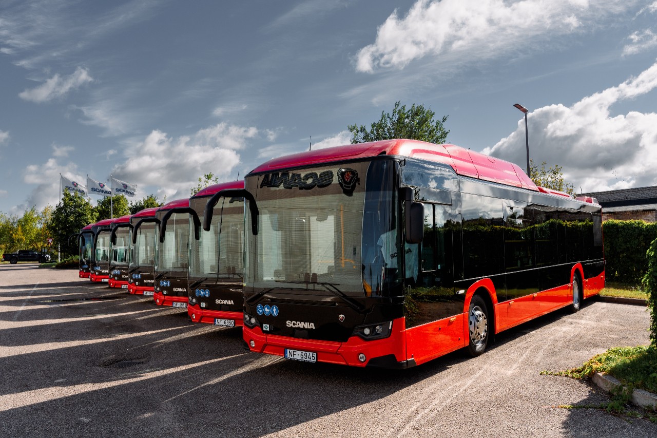 Scania Latvia piegādā 20 saspiestās gāzes autobusus uzņēmumam AS ...