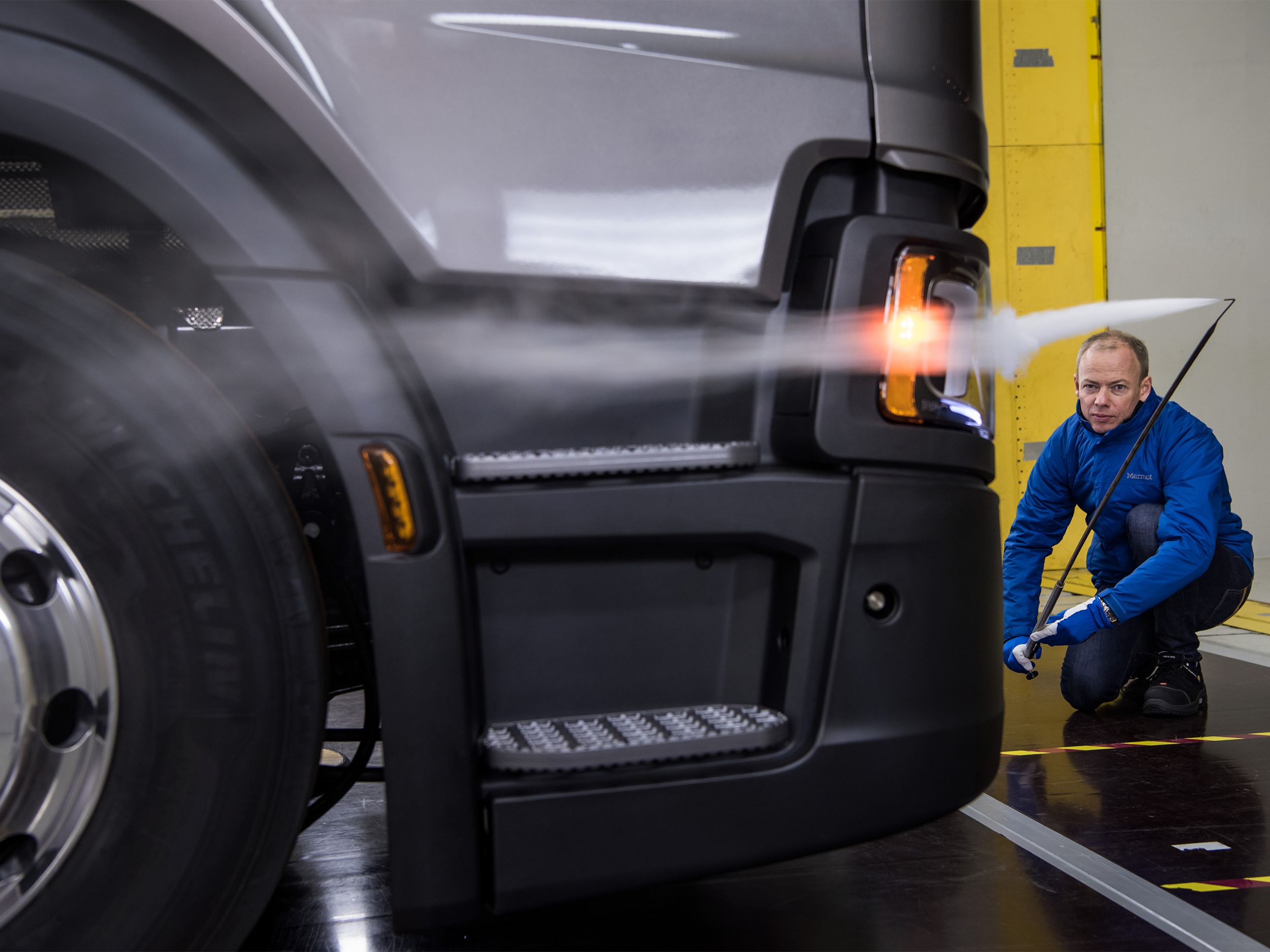 Retail, courier express and postal transport | Scania Group