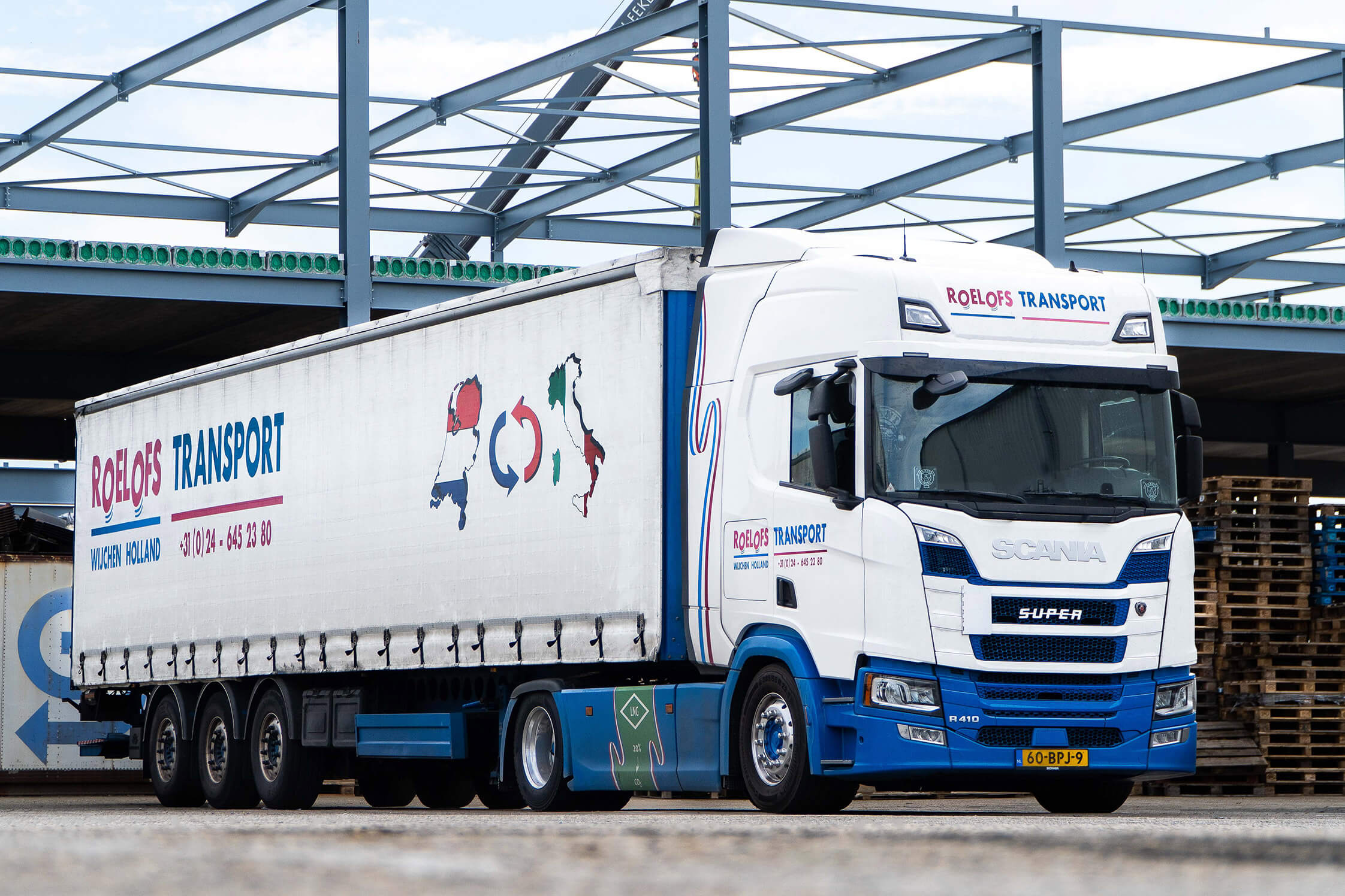 Vijftigste Scania en vier nieuwe LNG-trucks voor Roelofs Transport ...