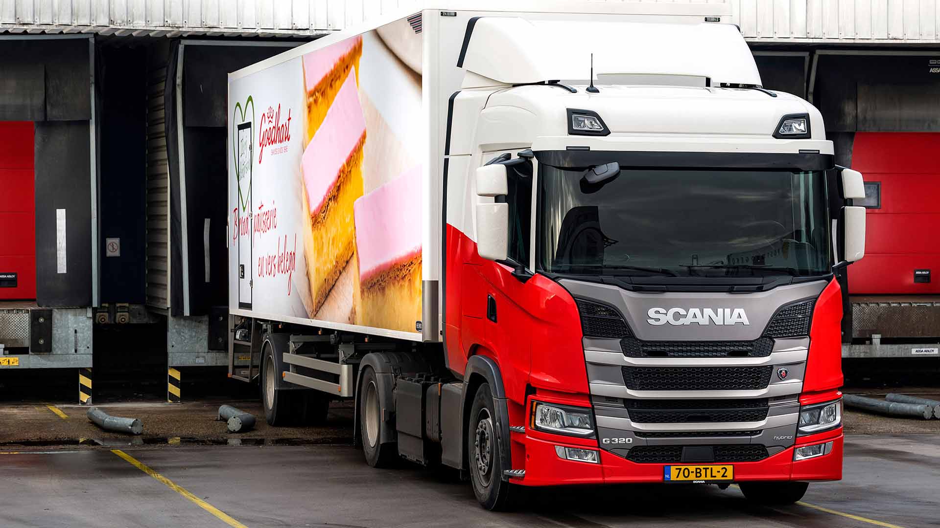 Eerste Scania Plug-in Hybride trekker van Bakker Goedhart operationeel ...