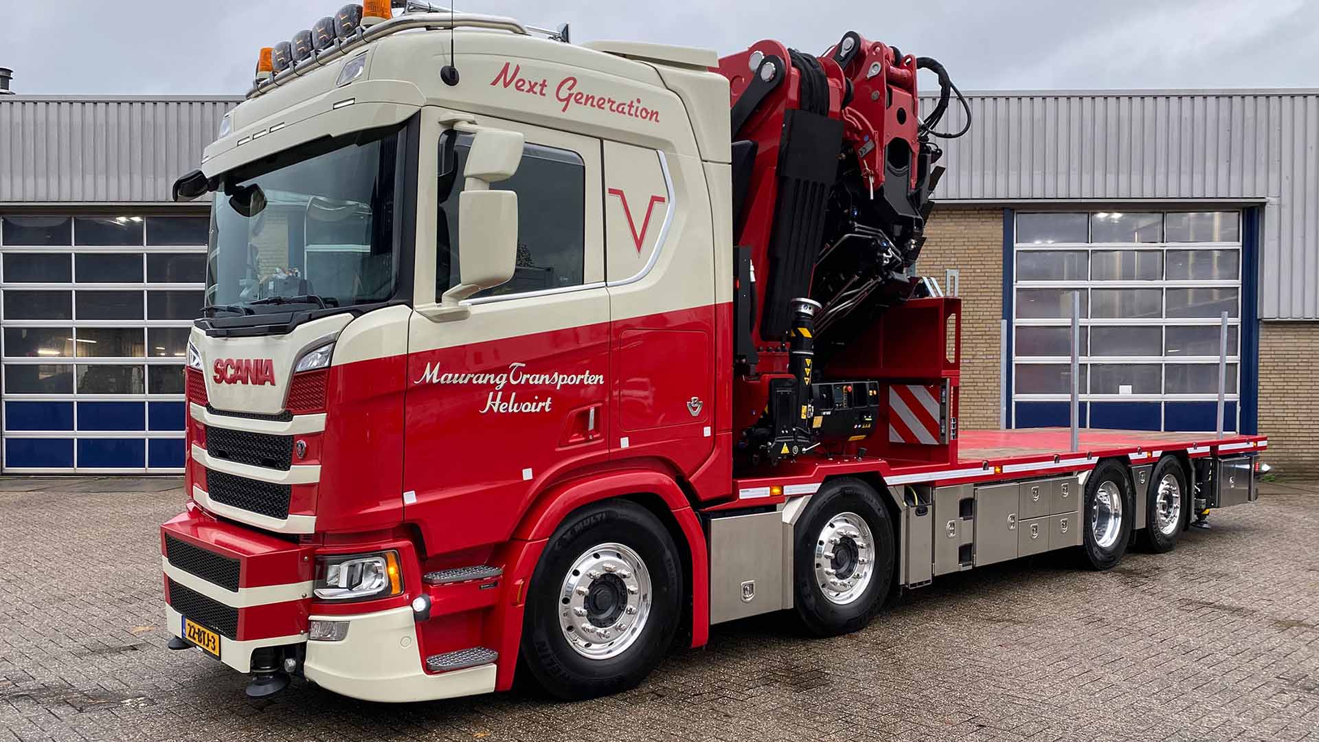 Maurang koopt nieuwe Scania V8 met 95 ton Efferkraan | Scania Nederland