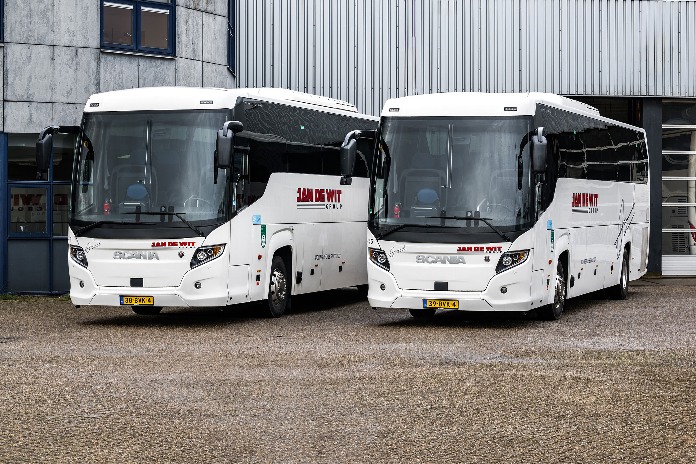 Jan de Wit Group kiest in jubileumjaar voor tien maal Scania Touring ...