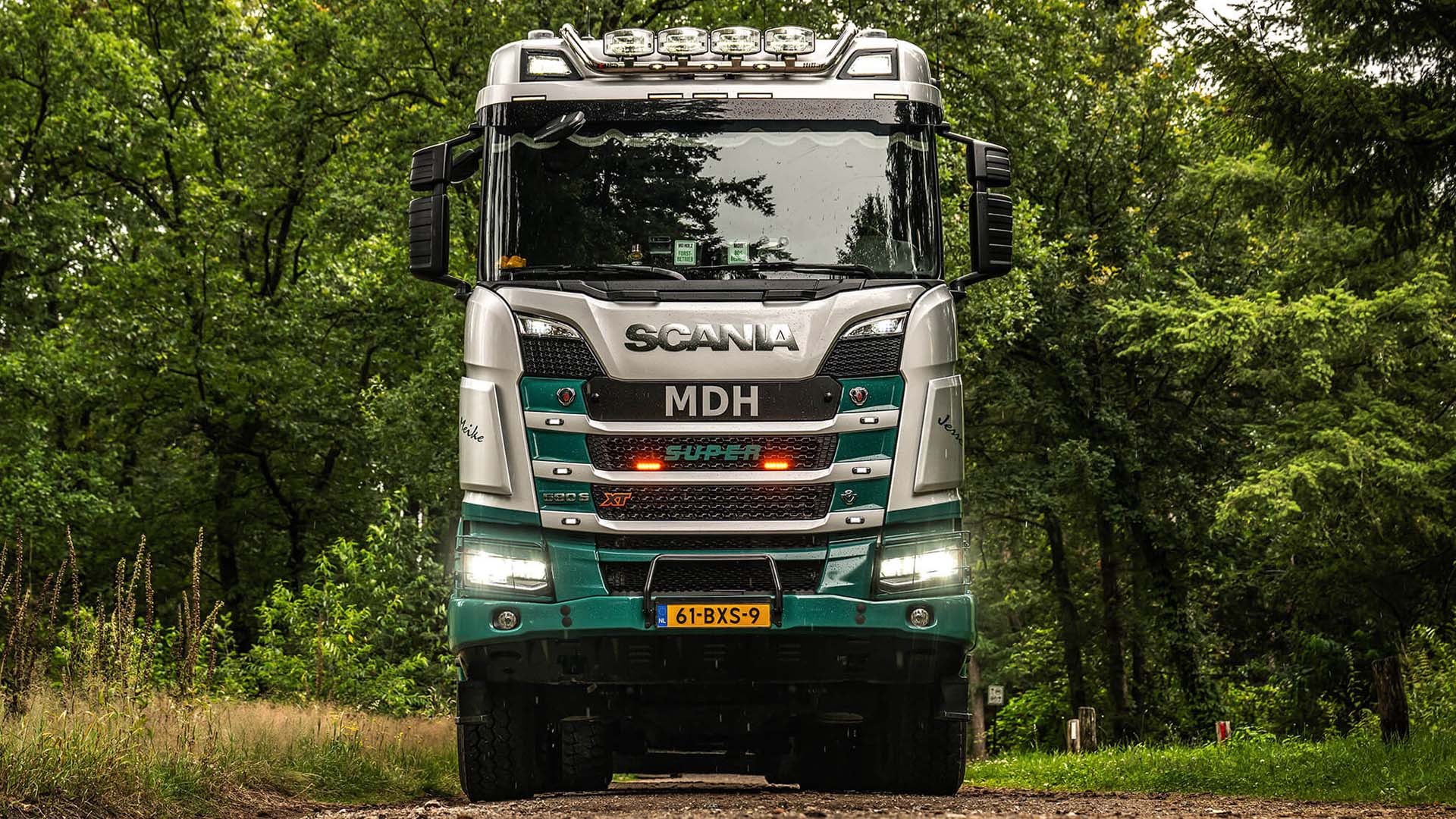 MDH Rondhout zet nieuwe Scania V8 bosbouwtrekker in | Scania Nederland