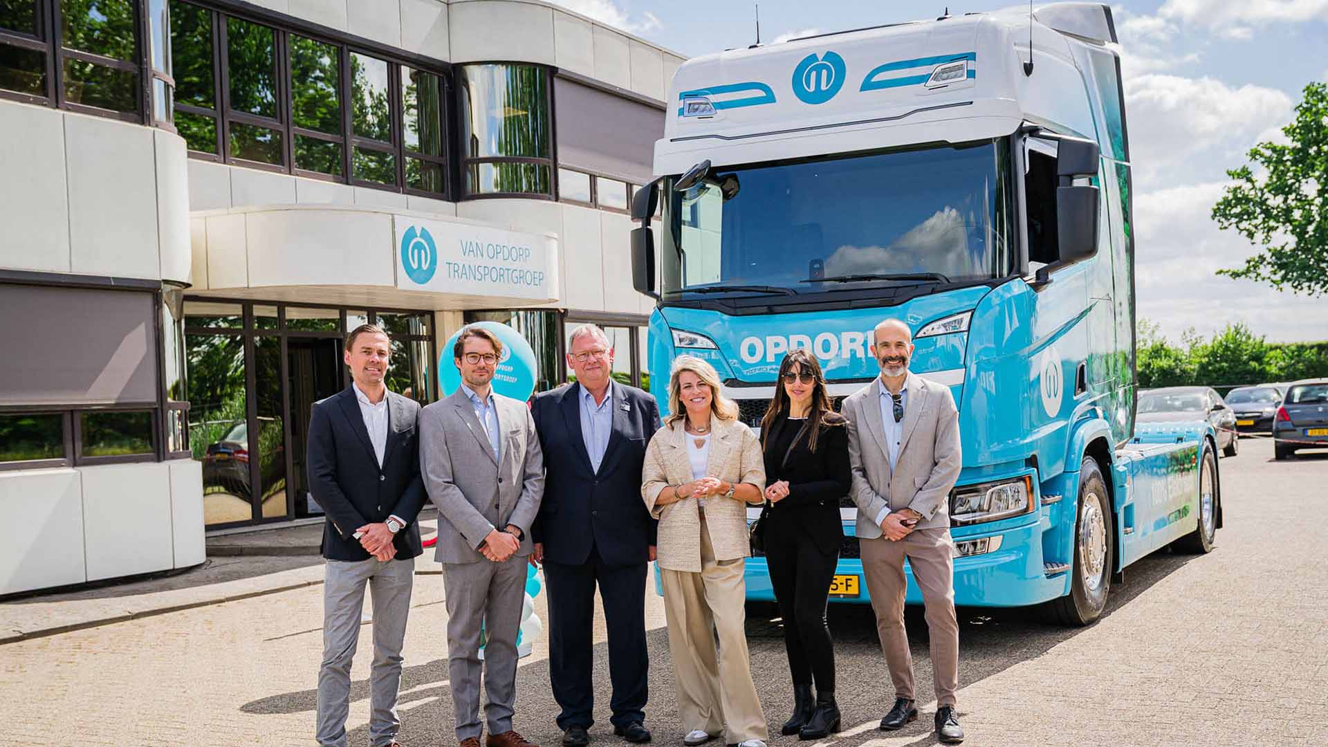 Van Opdorp Transport neemt eerste elektrische Scania trekker in gebruik ...