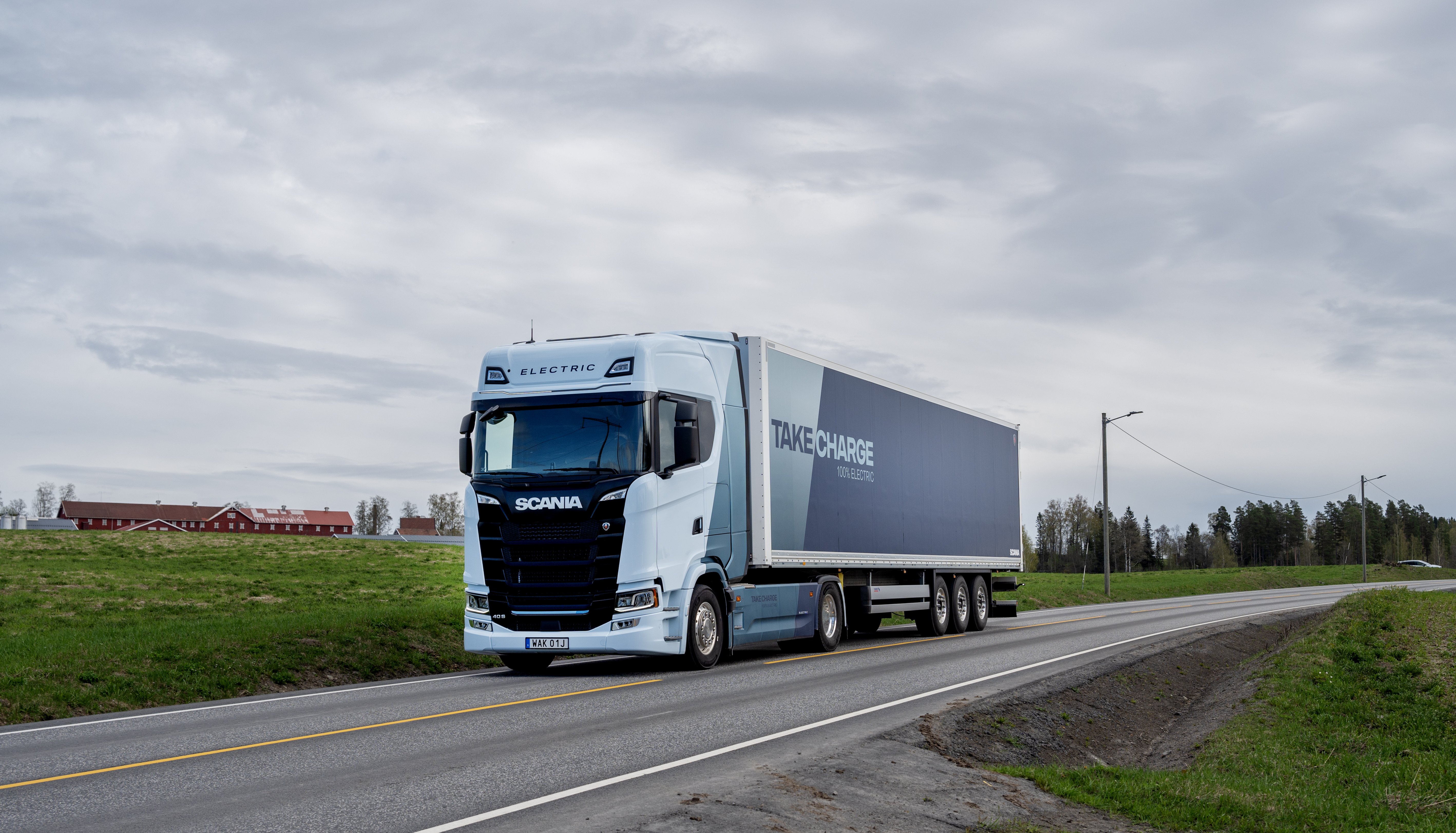 Stars of the show: Scania takes centre stage with a triple UK premiere ...