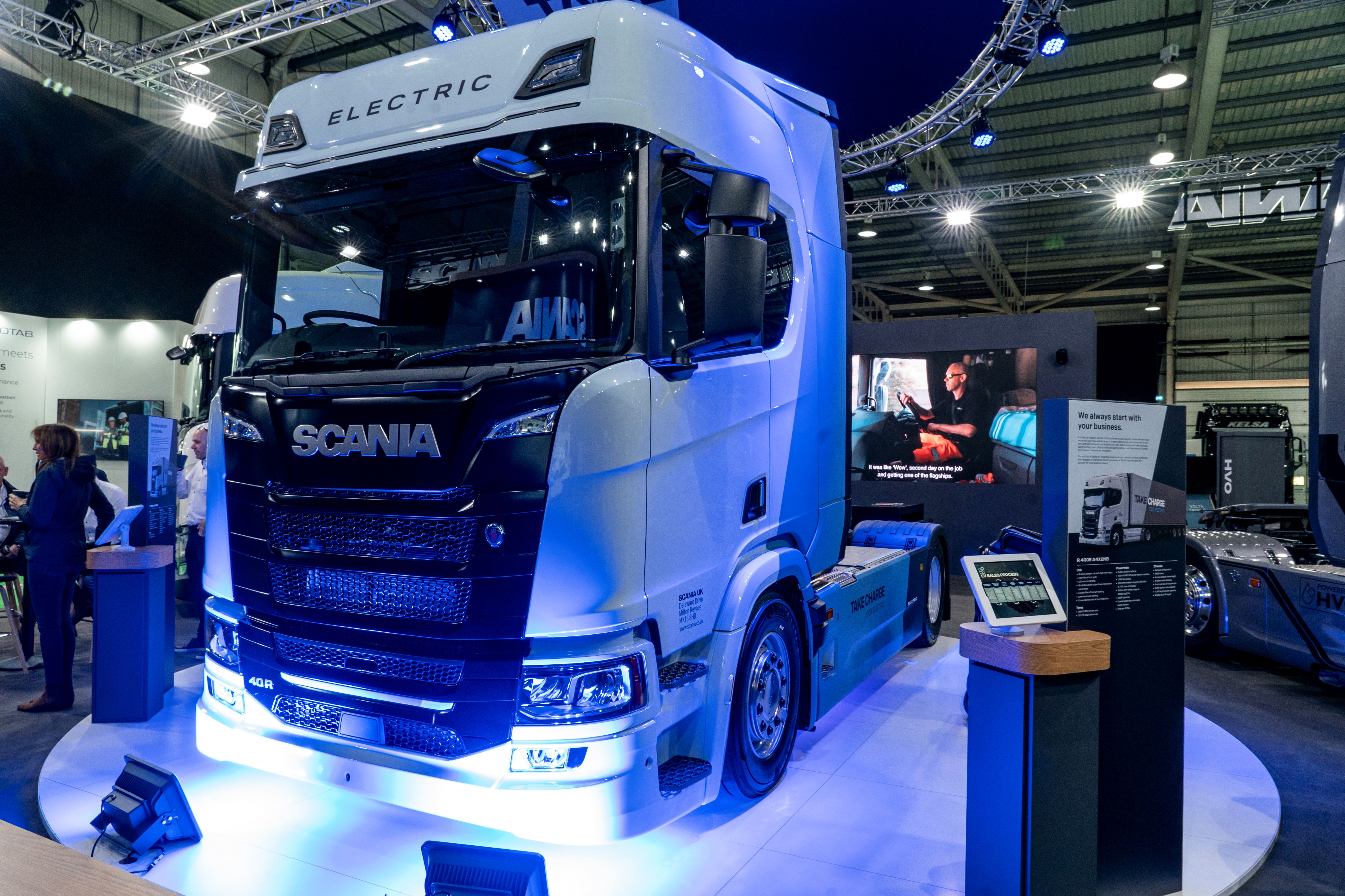 Stars of the show: Scania UK’s showstoppers take centre stage at RTX ...