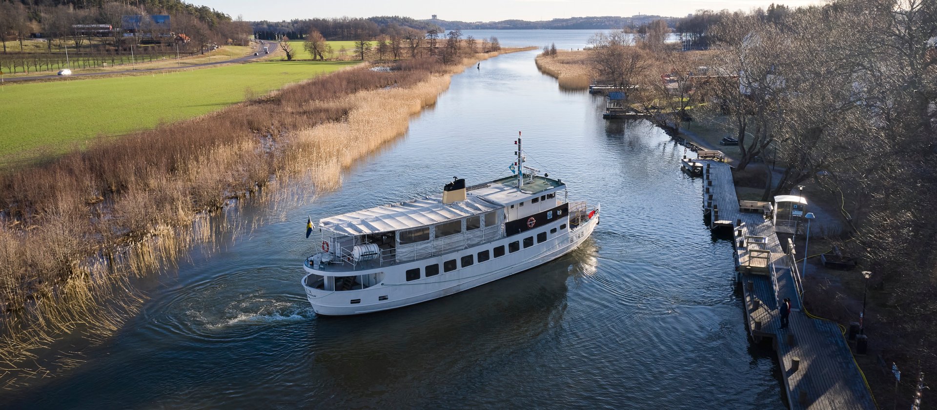 Staying on course with hybrid electric boats | Scania Global