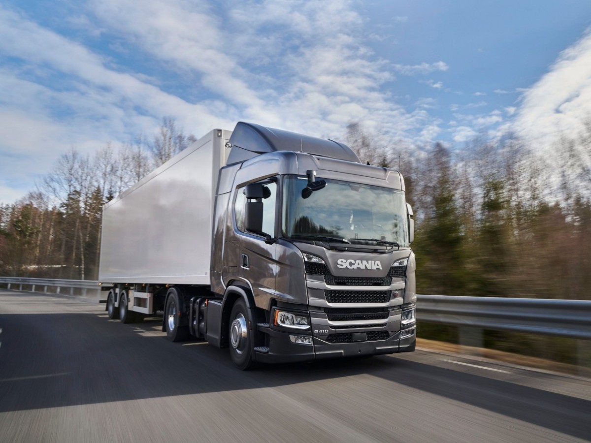 Retail, courier express and postal transport | Scania Global