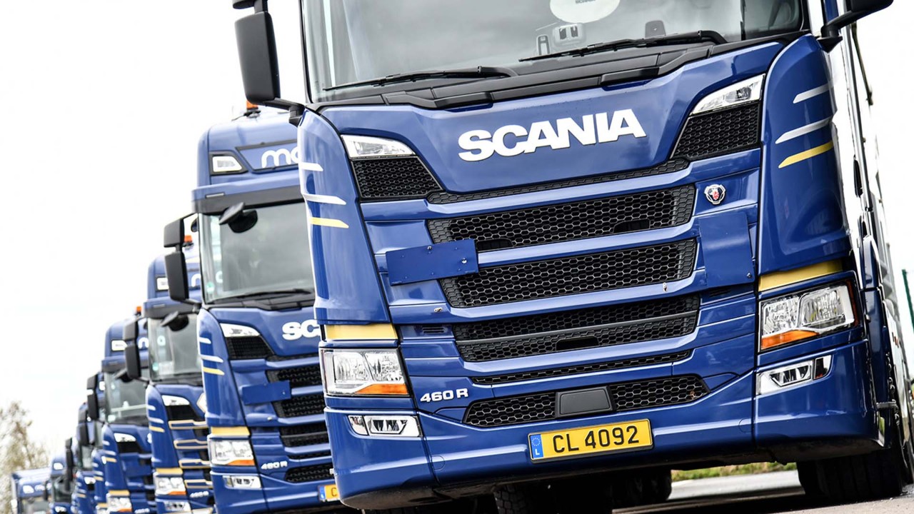 17 Scania Super 460R pour C.L.L. | Scania Luxembourg