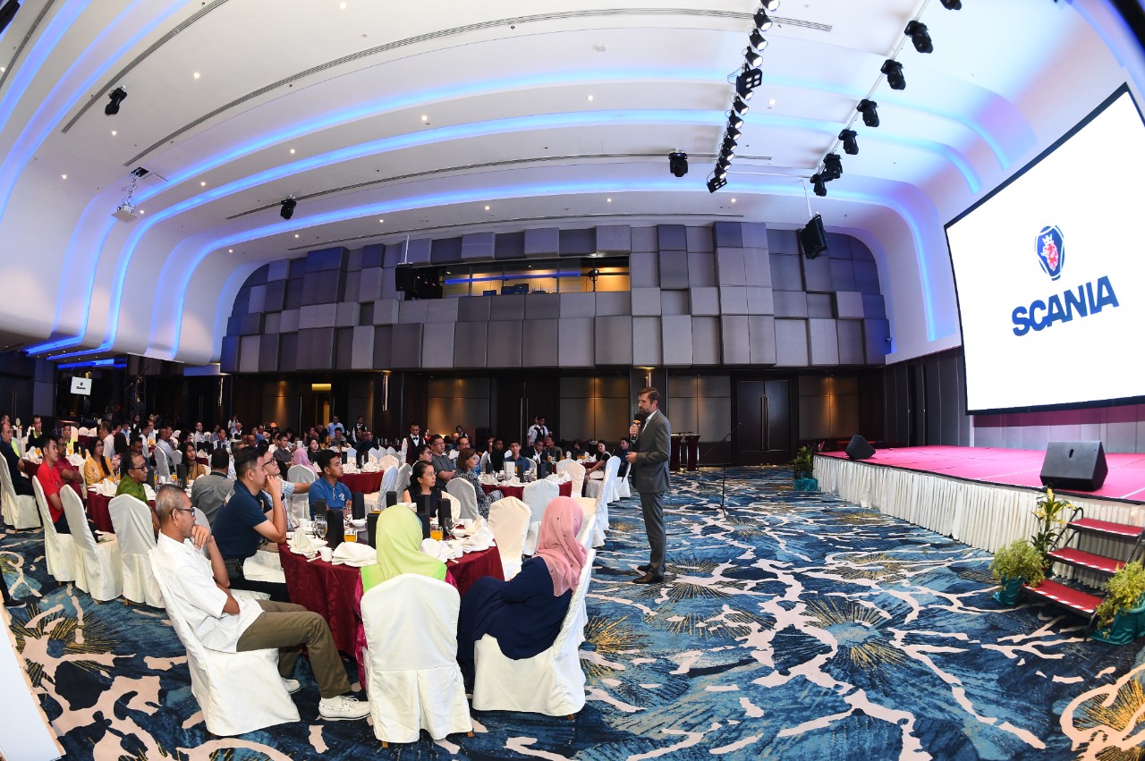 SCANIA MALAYSIA STAFF WELCOME FAMILY FACES FOR SCANIA FAMILY DAY ...