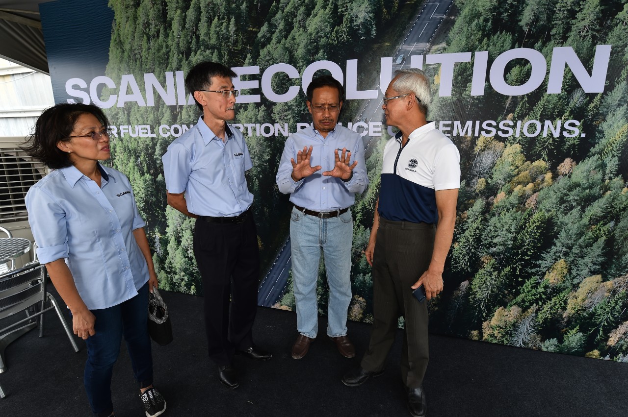 SCANIA SHARES ITS SCANIA ECOLUTION FOR BETTER FUEL EFFICIENCY AND CO2 EMISSION REDUCTION ...