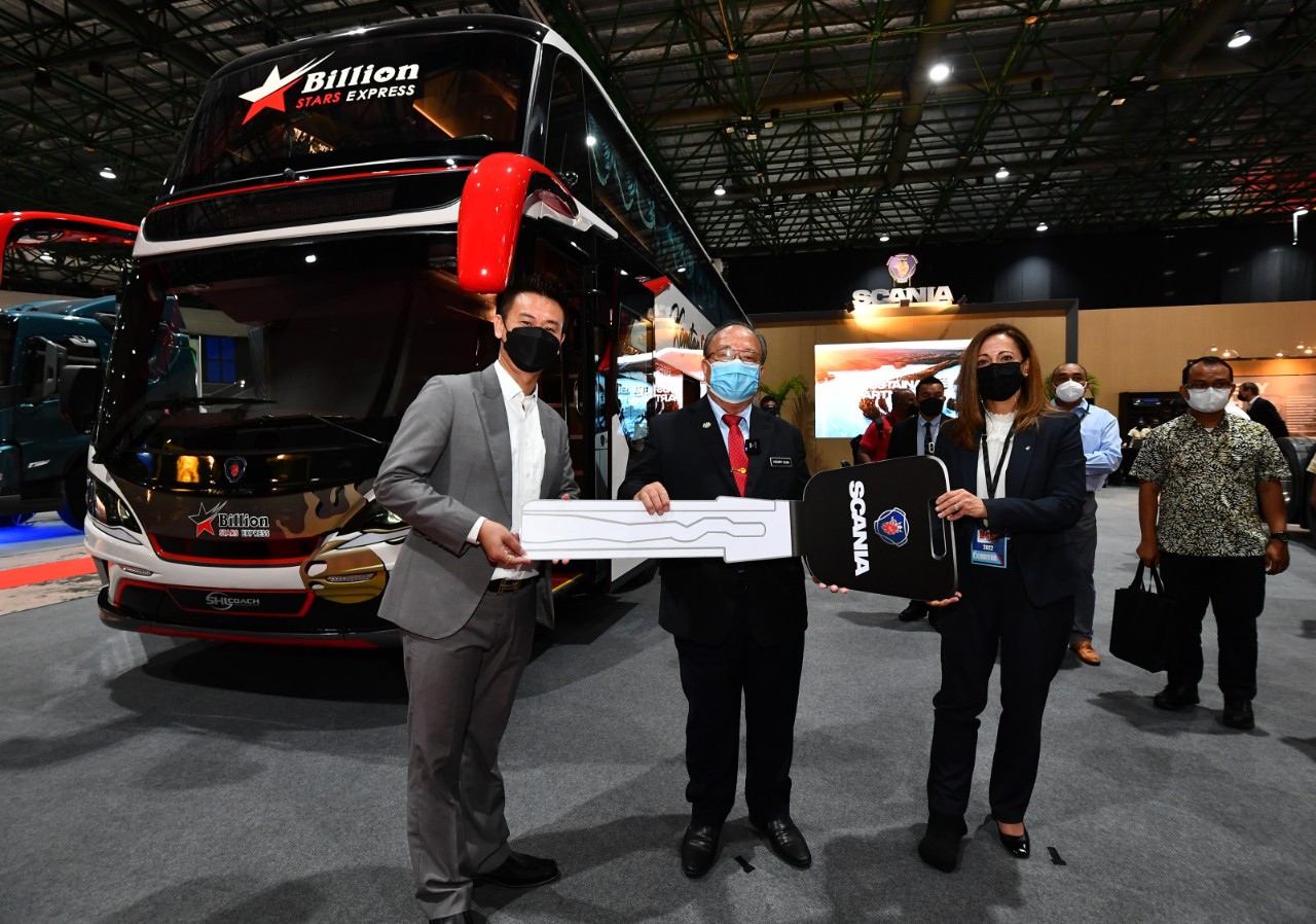 SCANIA UNVEILS SUSTAINABLE PARTNERSHIPS OF FIRST ADAS AND FIRST EURO V ...