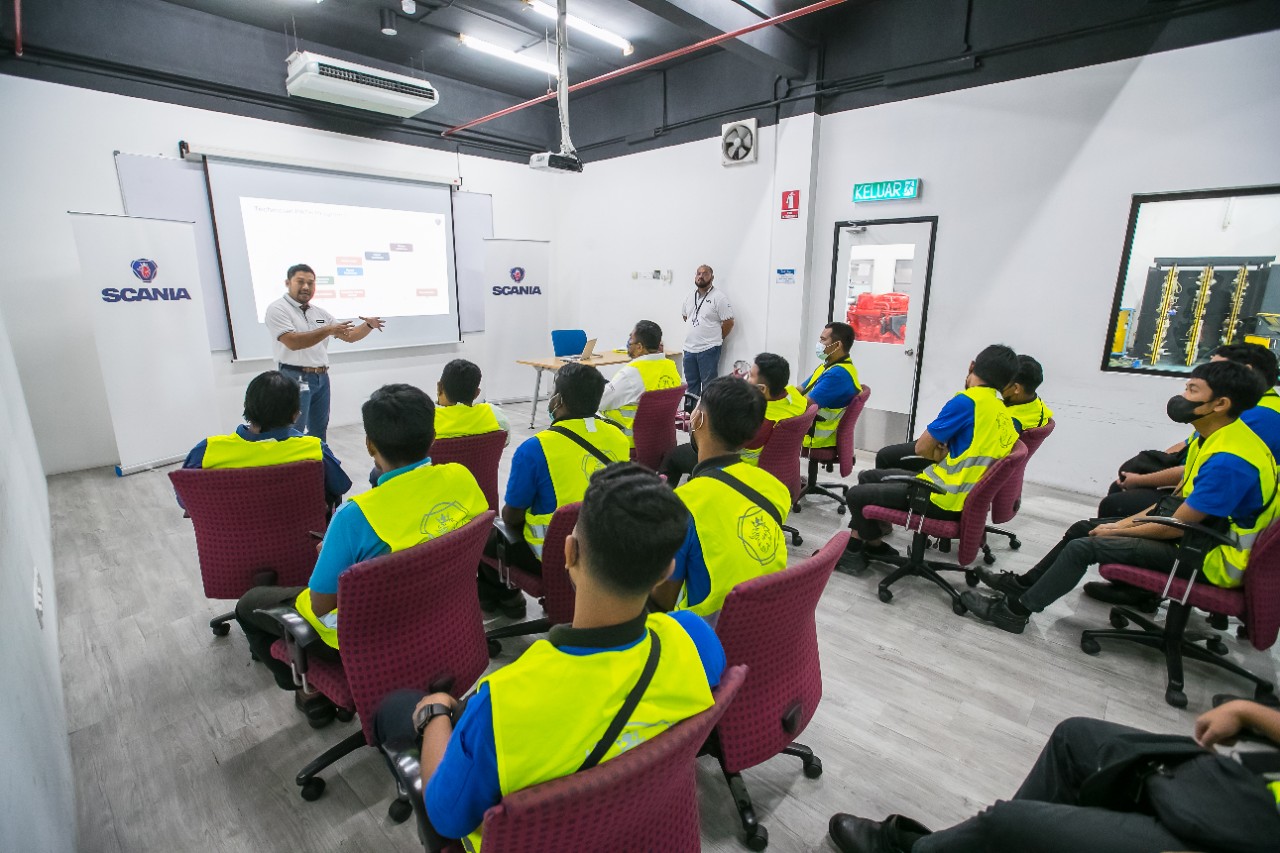 THE FUTURE TOP TEAM OF SCANIA SERVICES ARE IN THE MAKING | Scania Malaysia