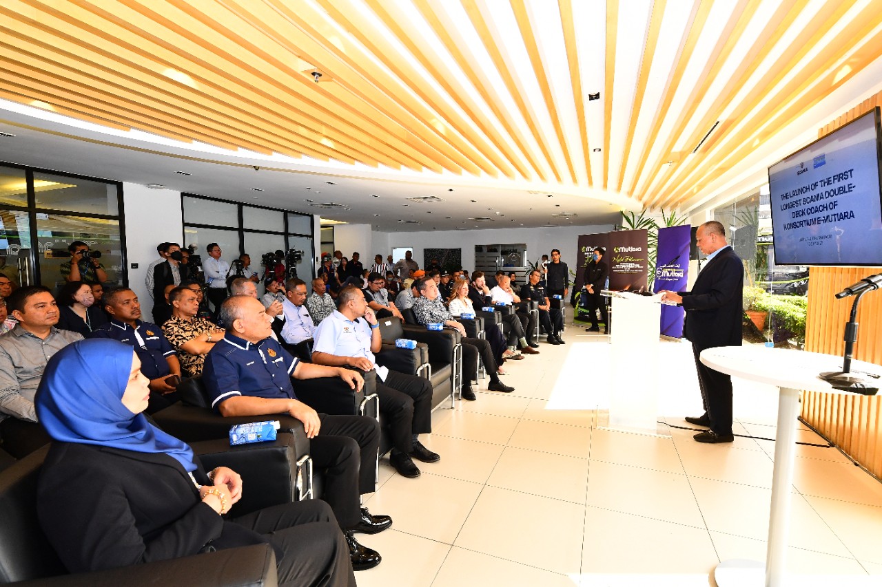 E-MUTIARA EXPANDS WITH FIRST LONGEST SCANIA DOUBLE-DECK COACH IN ...