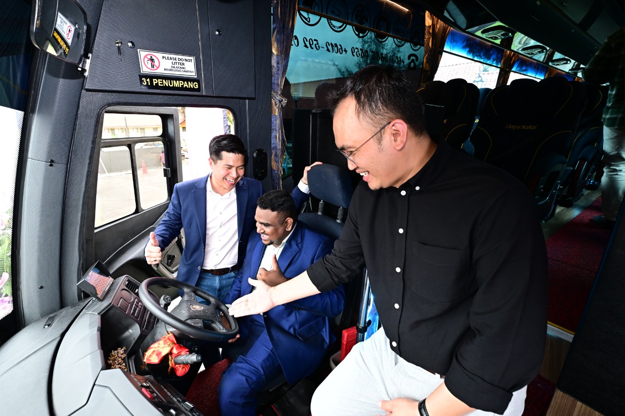 DAYASAKTI TRAVEL & TOURS INAUGURATED MALAYSIA'S FIRST SCANIA EURO V NEW ...