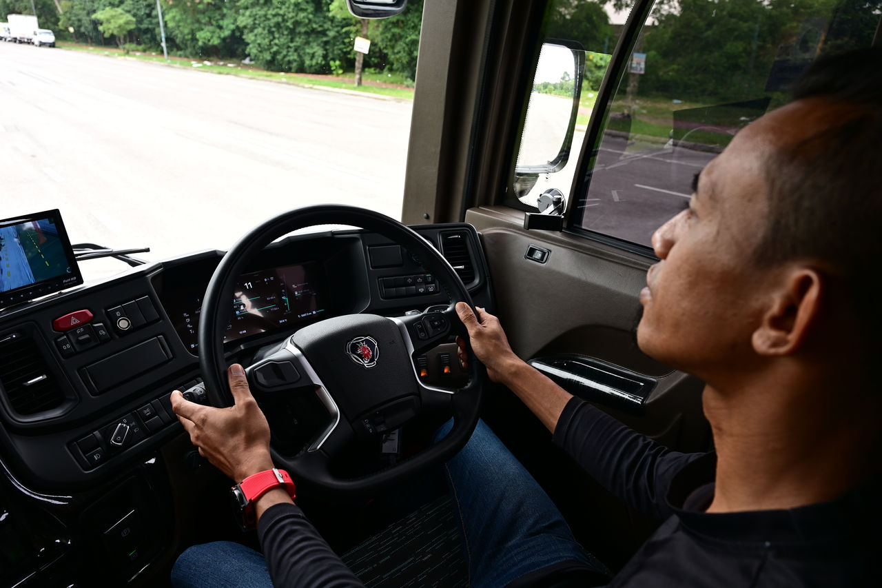 GOPI TRAVEL TOURS SDN BHD IS THE FIRST IN MALAYSIA TO OPERATE A SCANIA ...