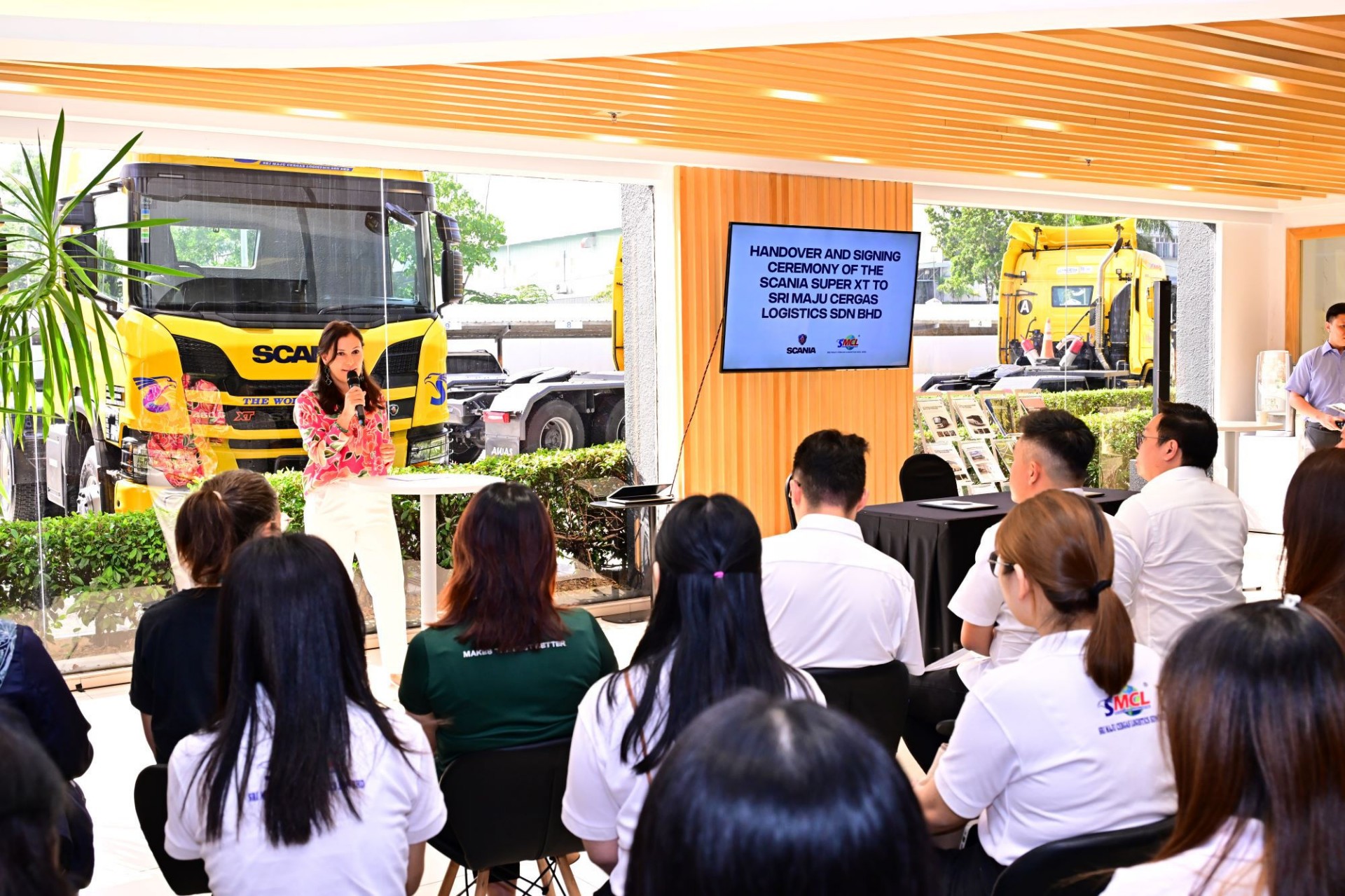 SRI MAJU CERGAS LOGISTICS TAKES DELIVERY OF 12 SCANIA SUPER XT TRUCKS ...