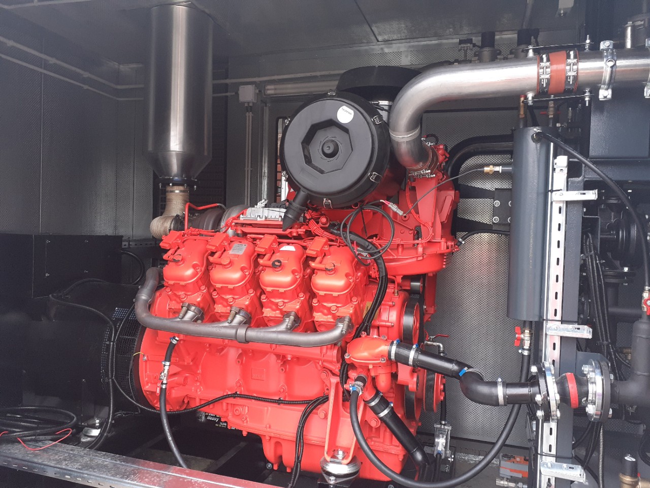 Scania gasni generator za zelenu energiju Apatinske Pivare | Scania Srbija