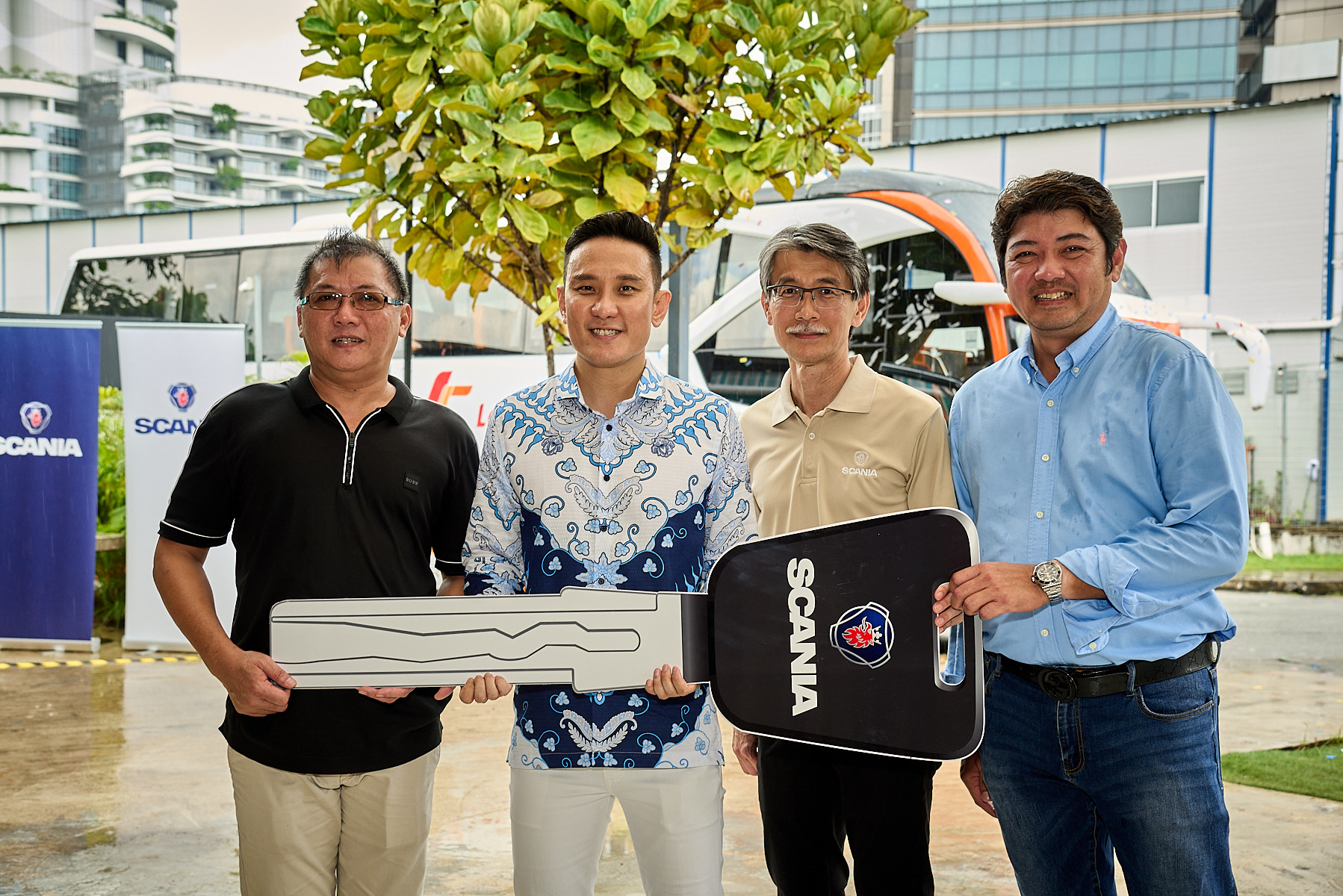 LEISURE FRONTIER IS FIRST IN SINGAPORE TO ACQUIRE THE SCANIA K320 COACH ...