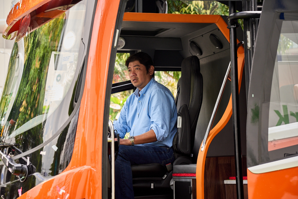 LEISURE FRONTIER IS FIRST IN SINGAPORE TO ACQUIRE THE SCANIA K320 COACH ...