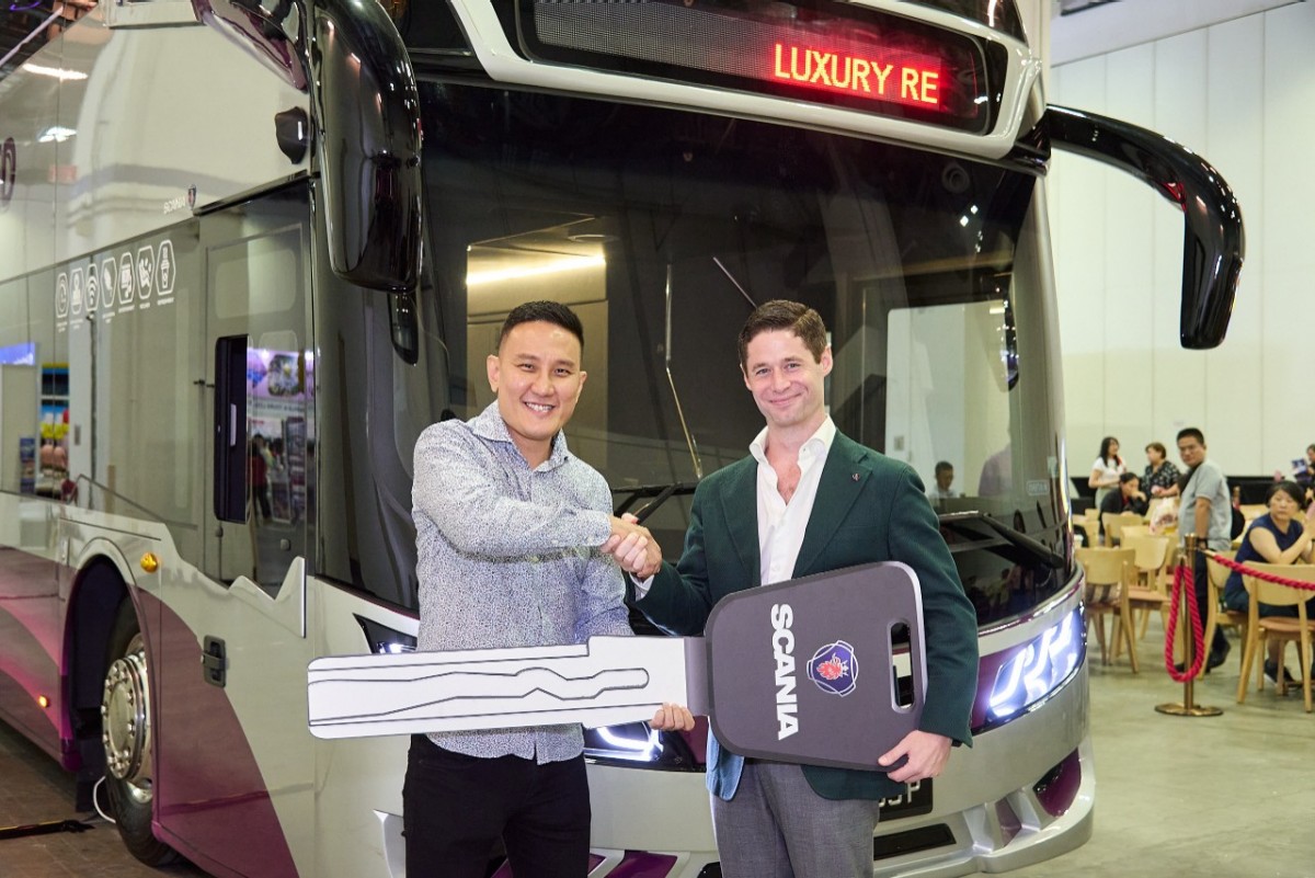 Leisure Frontier Group First to Own the Scania New Bus Generation ...