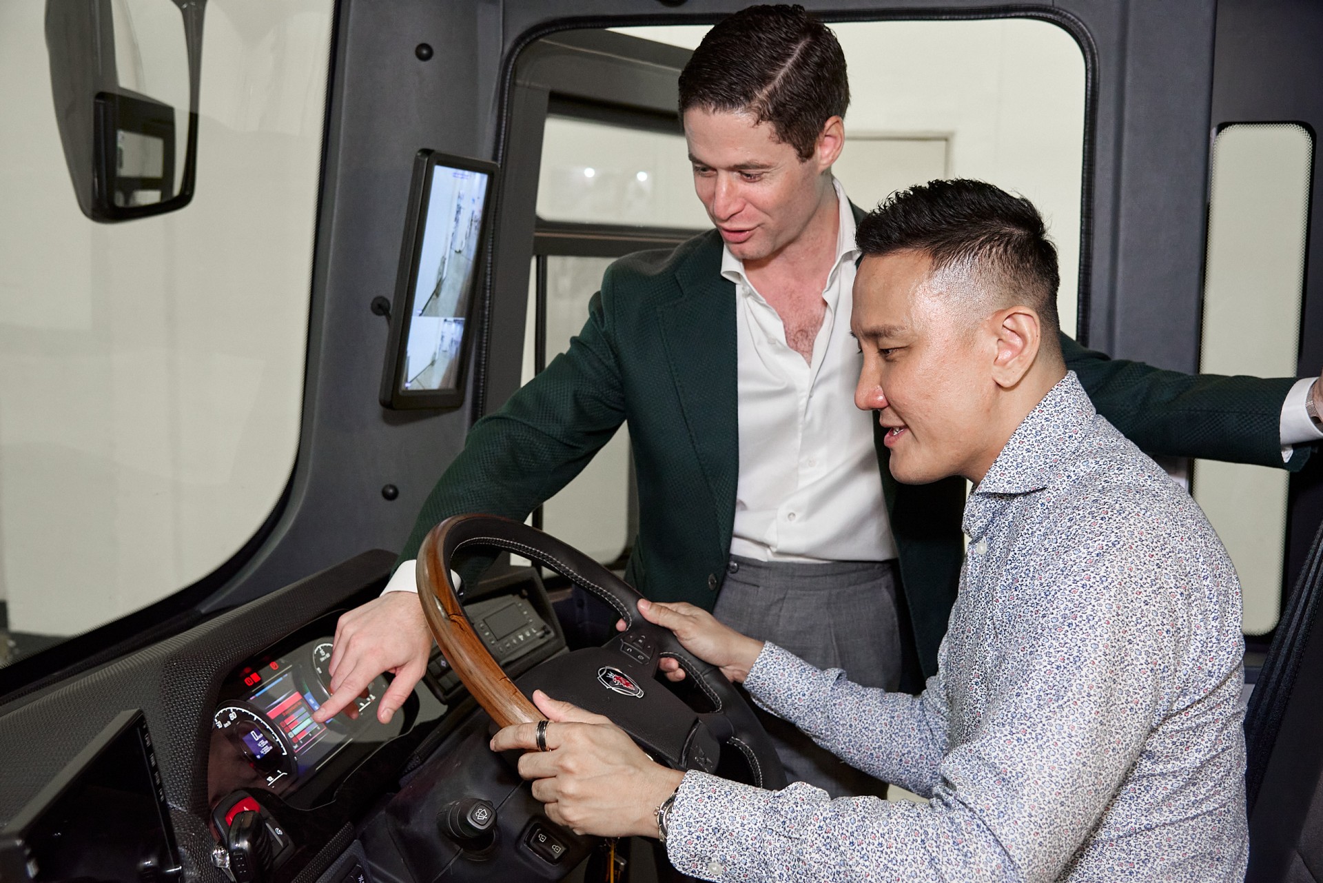 Leisure Frontier Group First to Own the Scania New Bus Generation ...